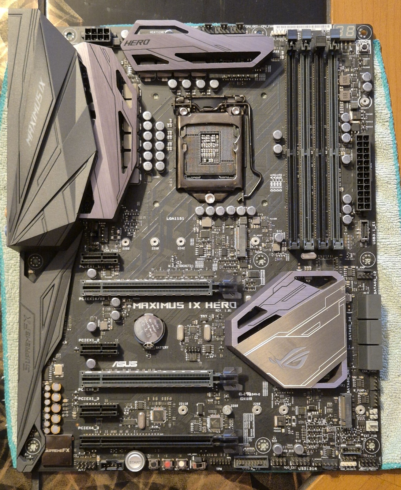 ASUS ROG MAXIMUS X HERO LGA1151 Z370 ATX Aura Sync RGB LED DDR4 M2 ...