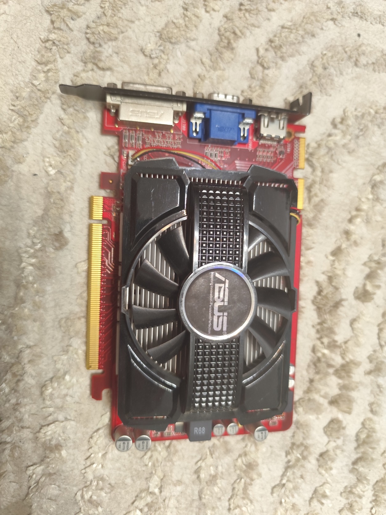 ASUS Radeon HD 6570 1GB DDR3 nem tesztelt - HardverApró
