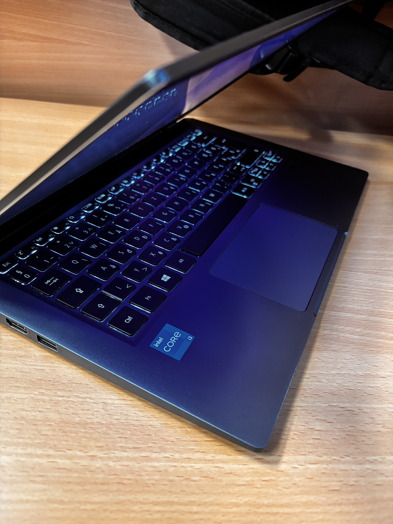 Acer Swift 3 SF314-511 / Intel i3 / Intel UHD Graphics / 8GB LPDDR4X ...