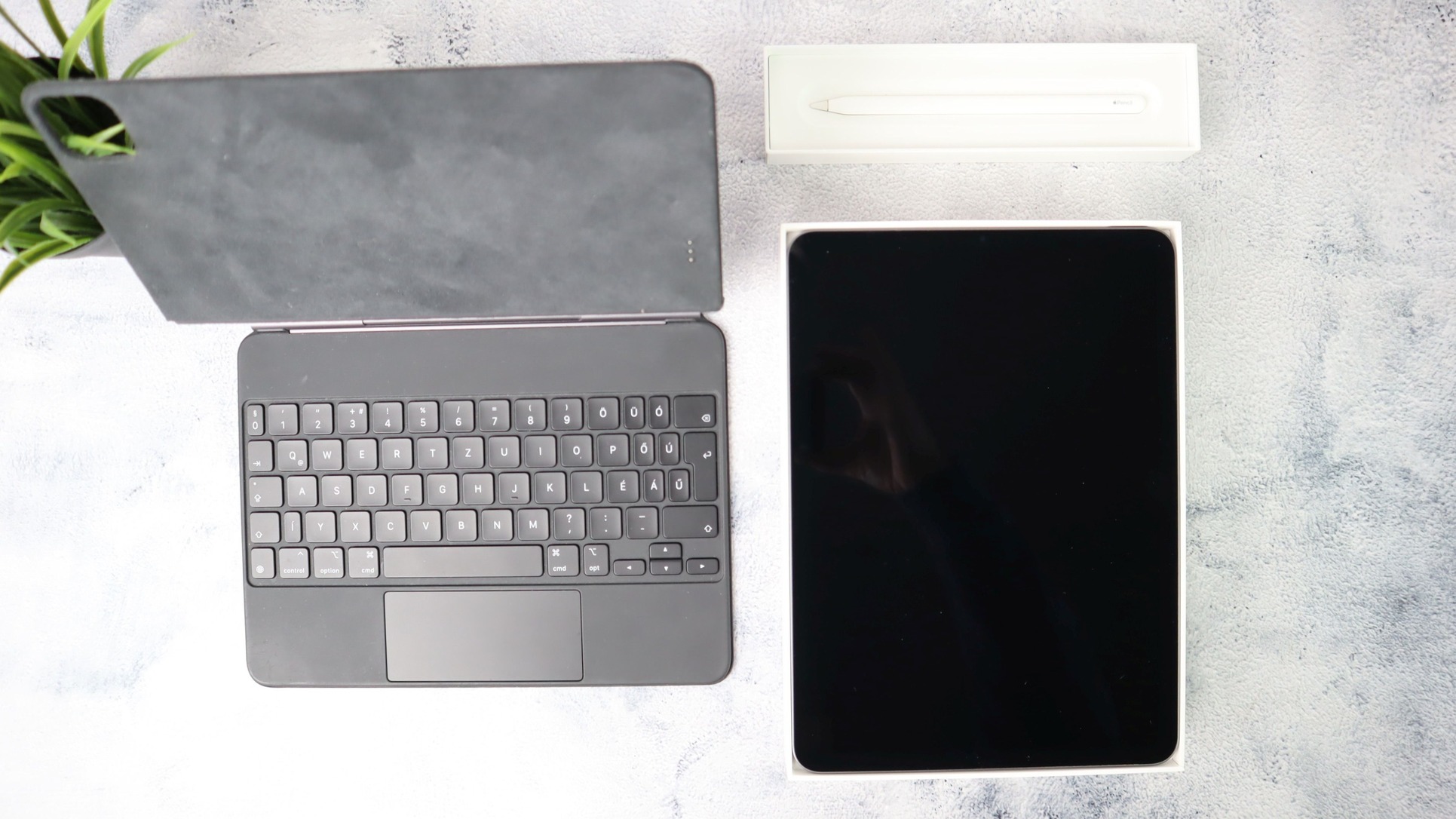 BESZÁMÍTÁS! Apple iPad Air 5 10.9 256GB WiFi tablet extrákkal ...