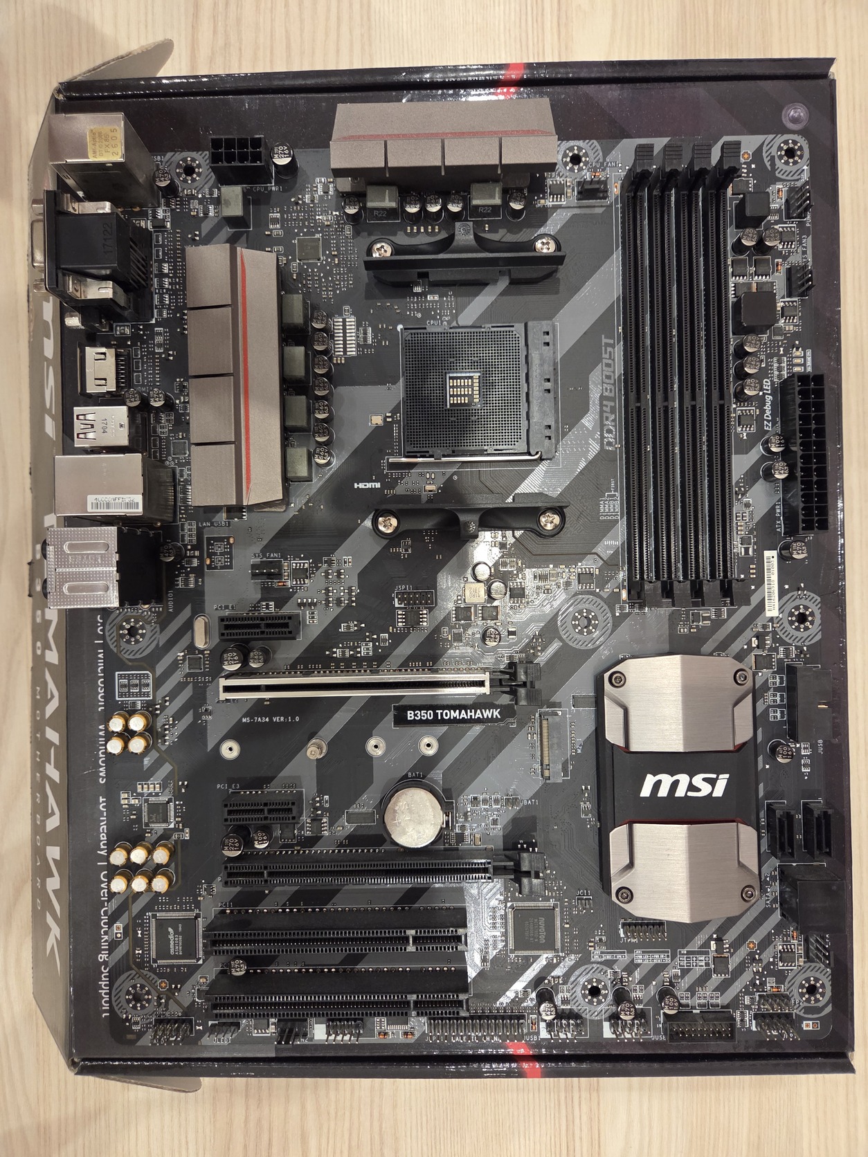 MSI B350 Tomahawk Alaplap + Doboz + Kiegészítők - HardverApró