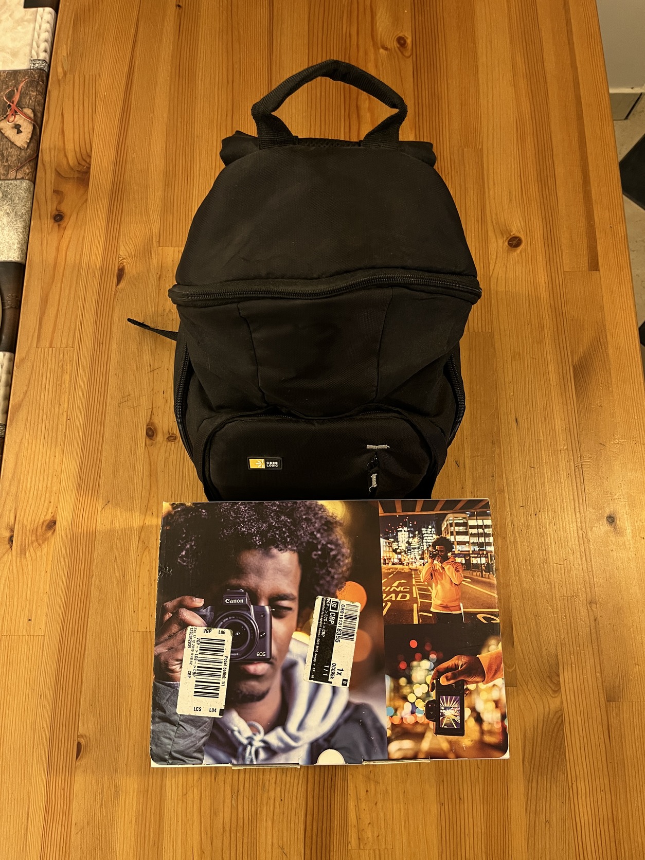 Canon EOS M50 + EF-M 15-45mm IS STM + EF 50mm STM + EF-EOS M Adapter ...