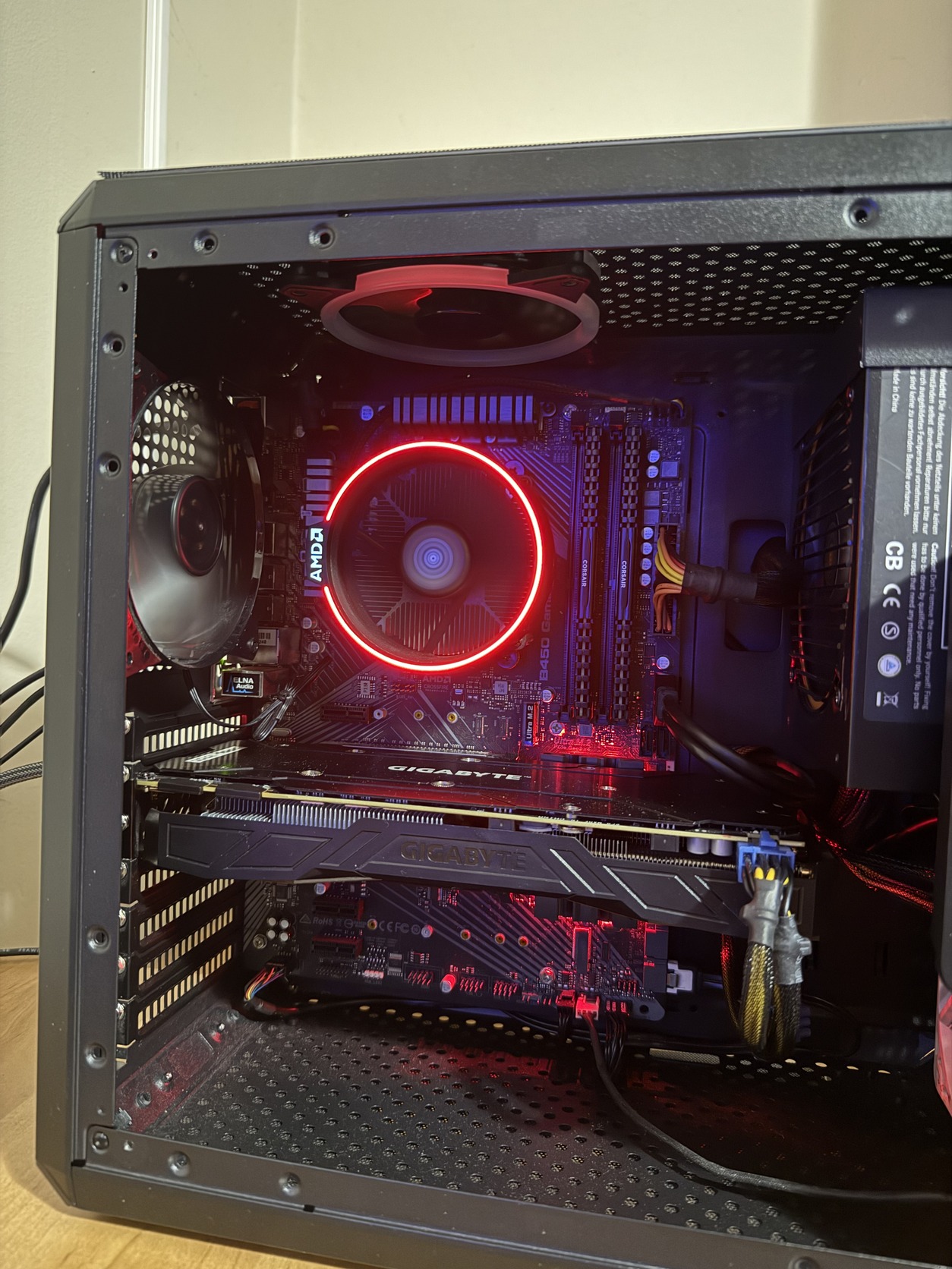 AMD Ryzen 5 4600G/ GeForce GTX1080 8GB/ 16GB DDR4 RAM/250GB SSD konfig ...