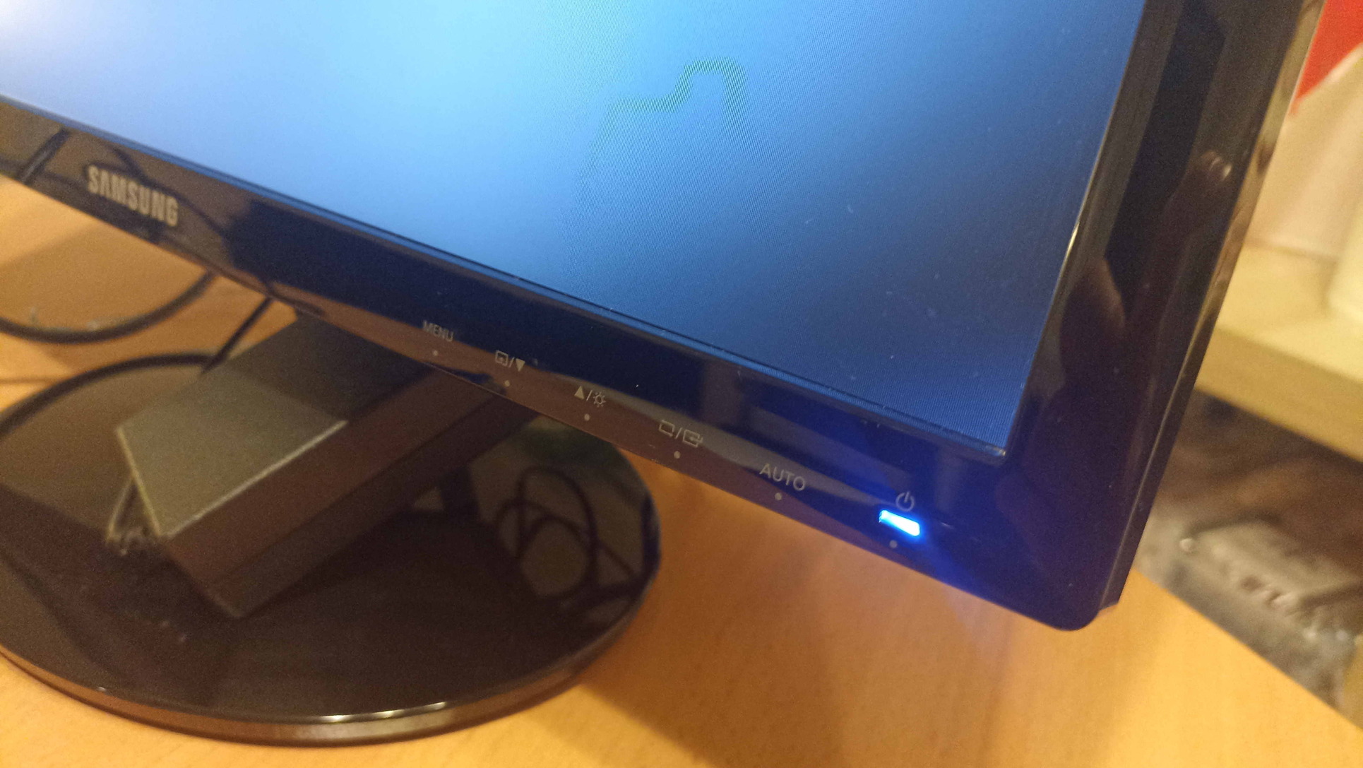 SAMSUNG SyncMaster 19" monitor - HardverApró