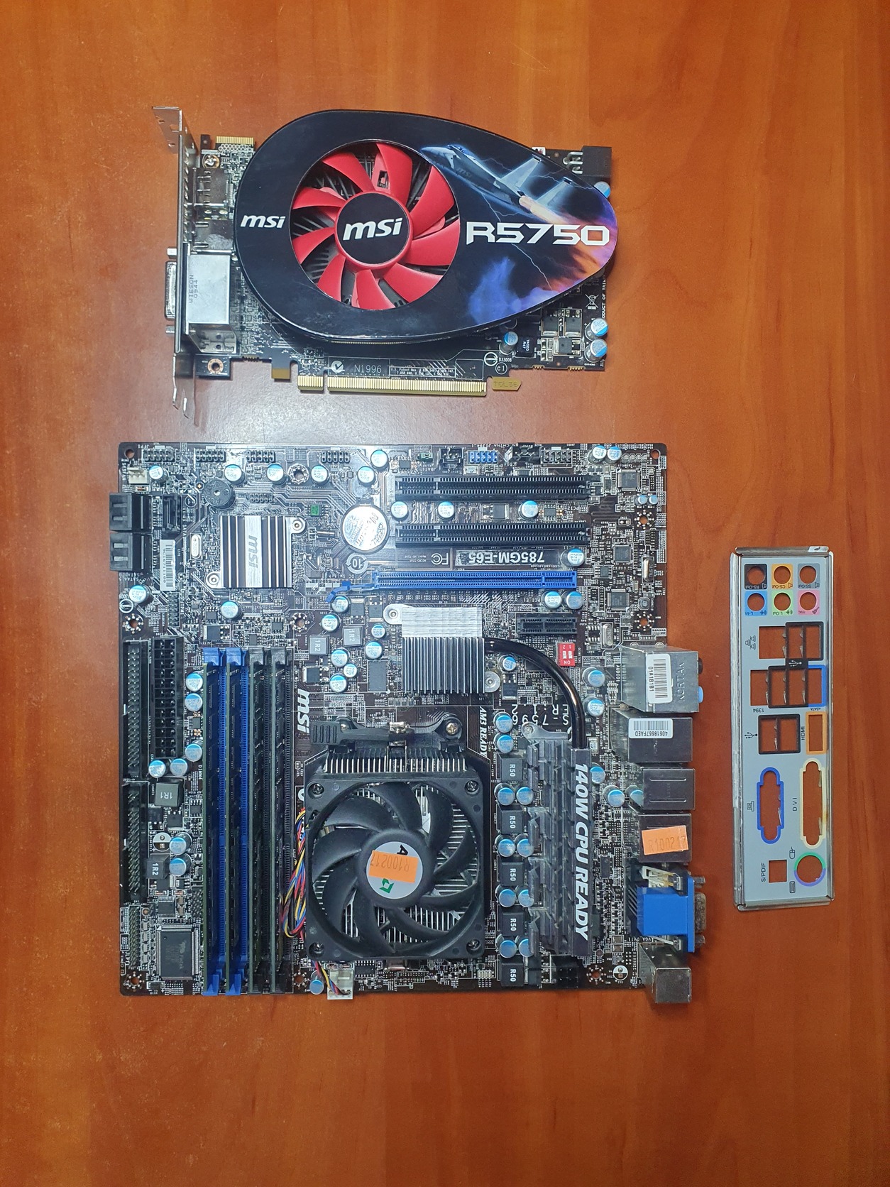 MSI 785GM-E65+MSI R5750 - HardverApró