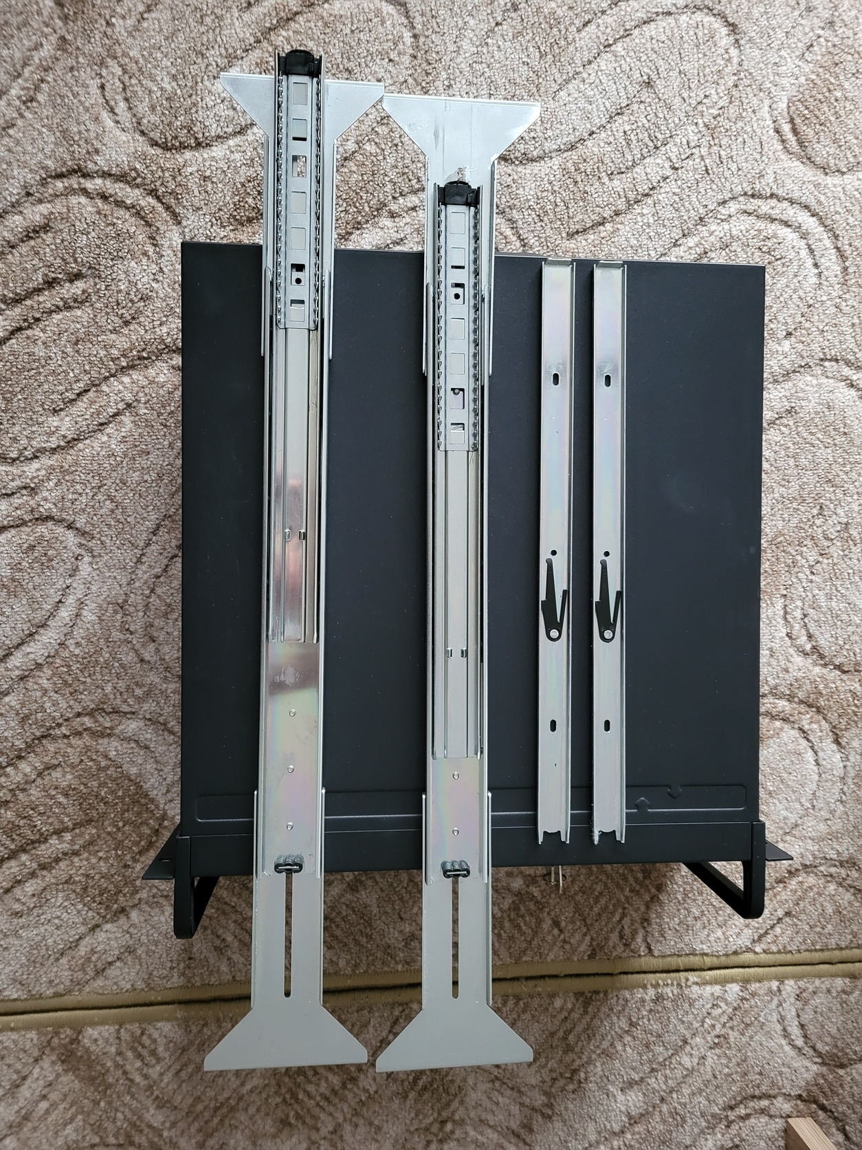 19" rack szekrénybe szerelhető Gembird ATX ház sínnel együtt - HardverApró