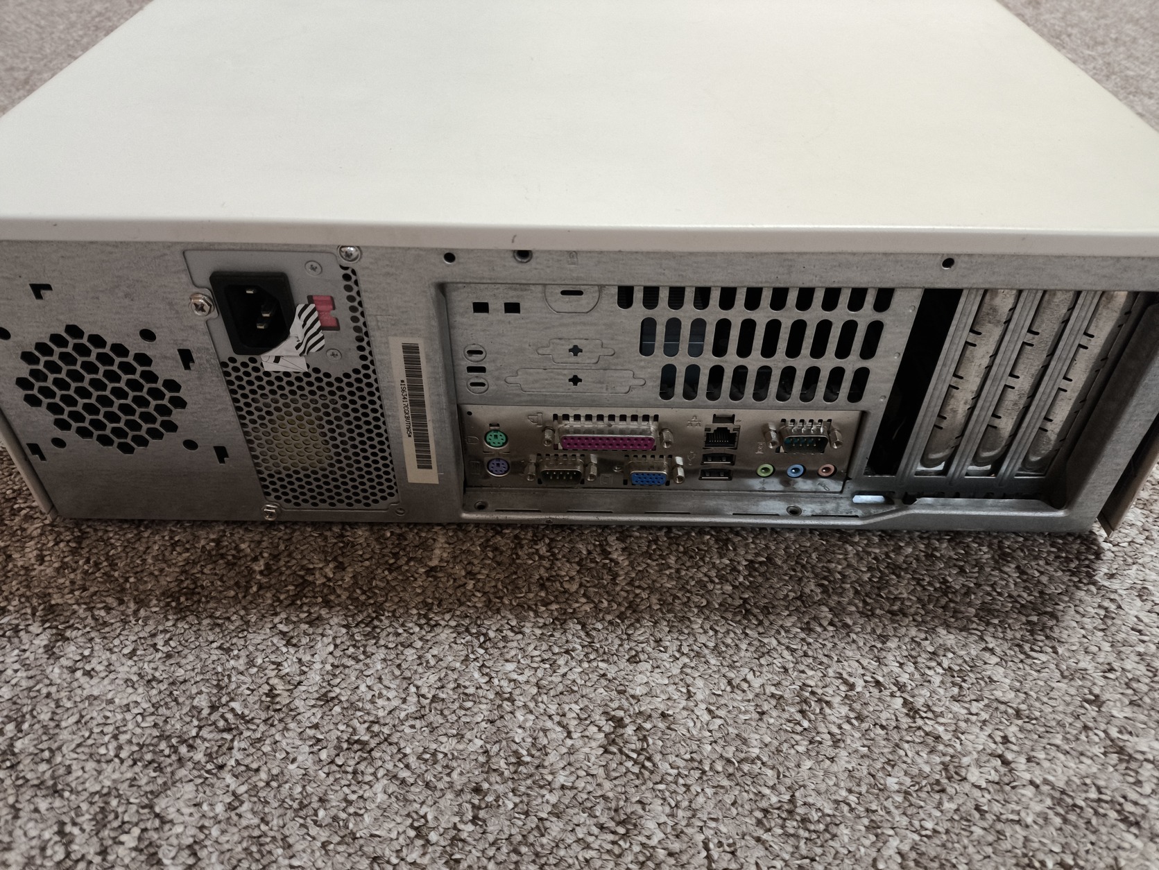 Retro komplett PC konfiguráció bazár Baján - IBM NetVista P3, Dell ...