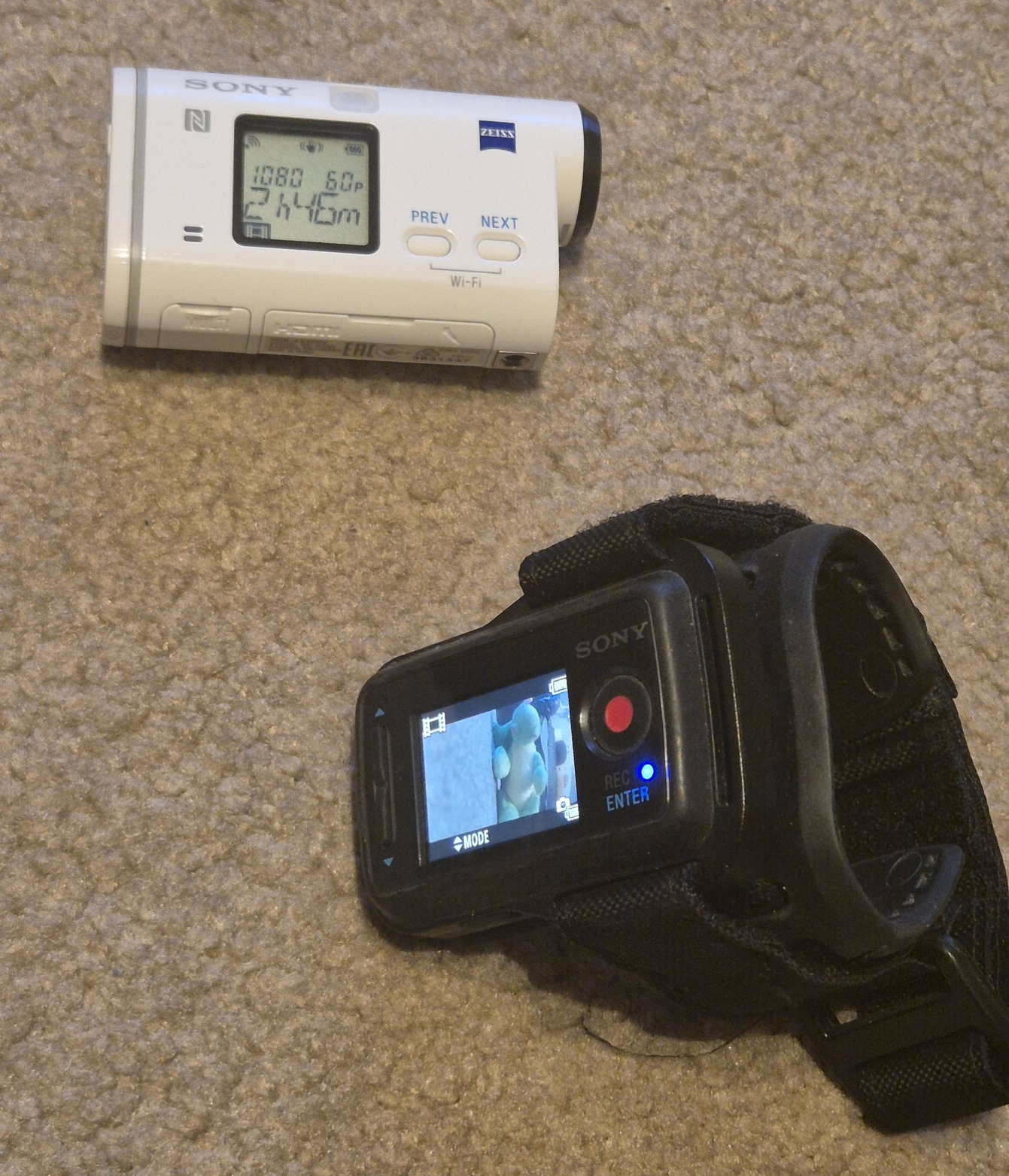 Eladó Sony HDR-AS200VT Body + Travel Kit - HardverApró