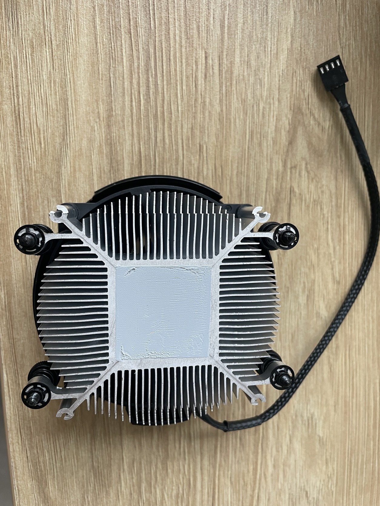 AMD Ryzen 7 3700x CPU + ajándék gyári AM4 hűtő - HardverApró