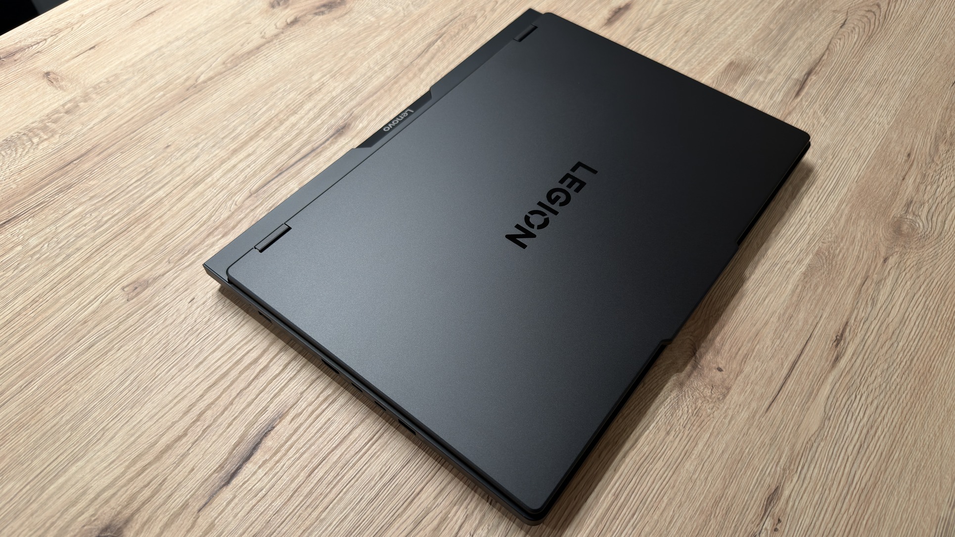 197 - Lenovo Legion Pro 5 (16IAX10) - Intel Core U7 255HX, RTX 5070 ...