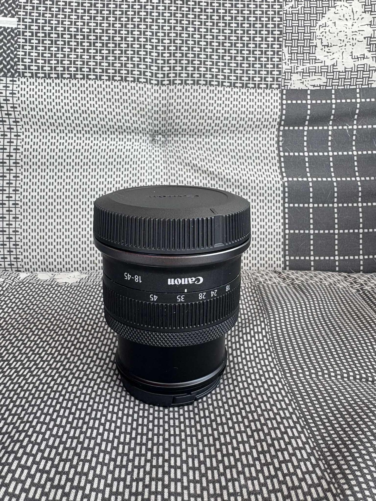 Canon RF-S 18-45mm objektív - HardverApró