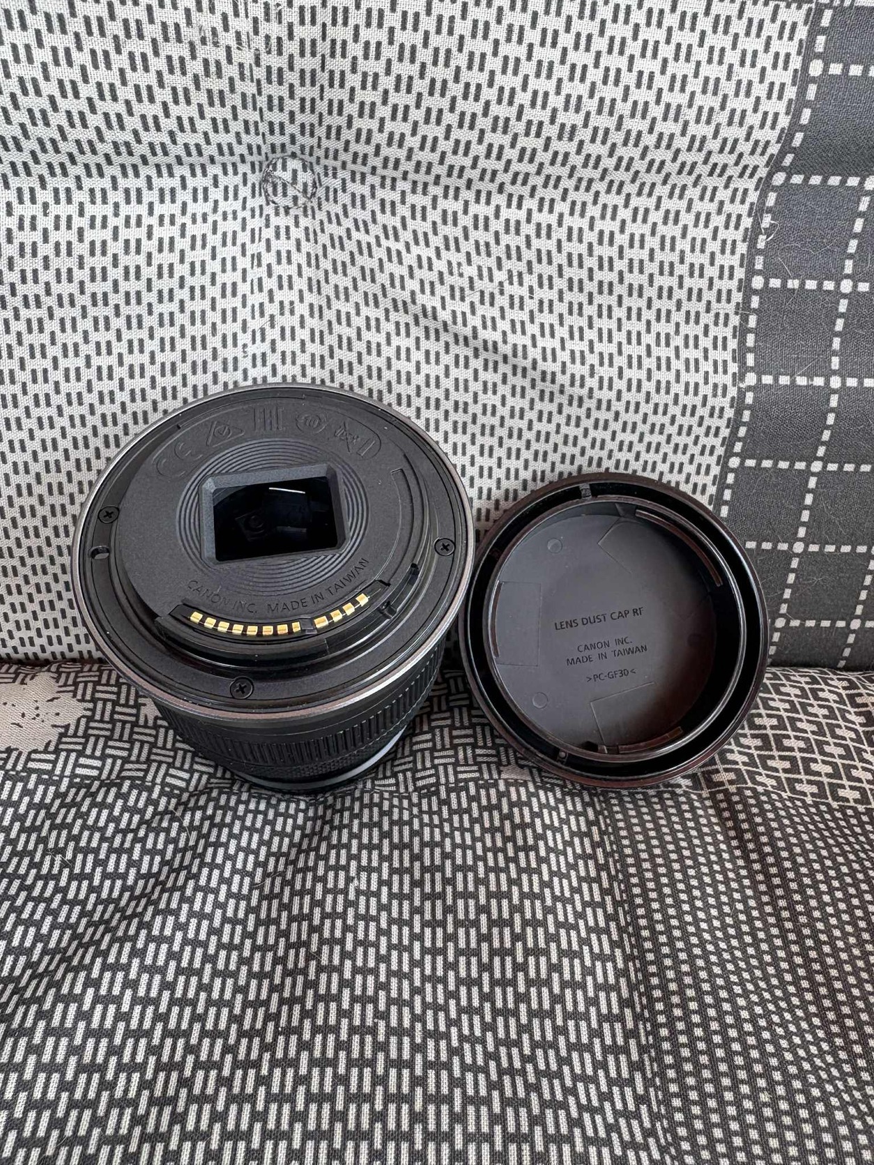 Canon RF-S 18-45mm objektív - HardverApró