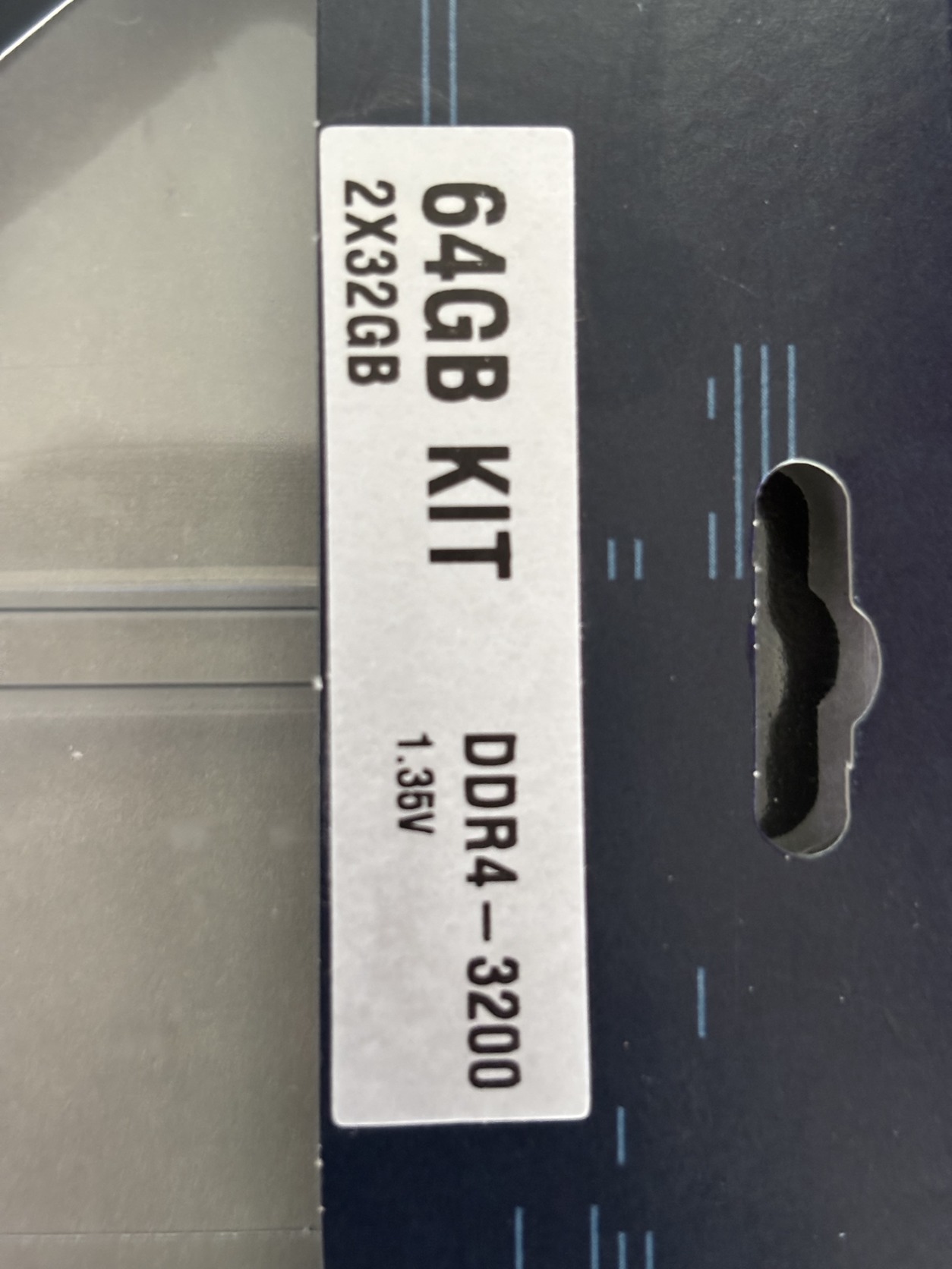 Crucial Ballistix 64GB KIT DDR4 - 2x32 GB 3200mhz Eladó - HardverApró