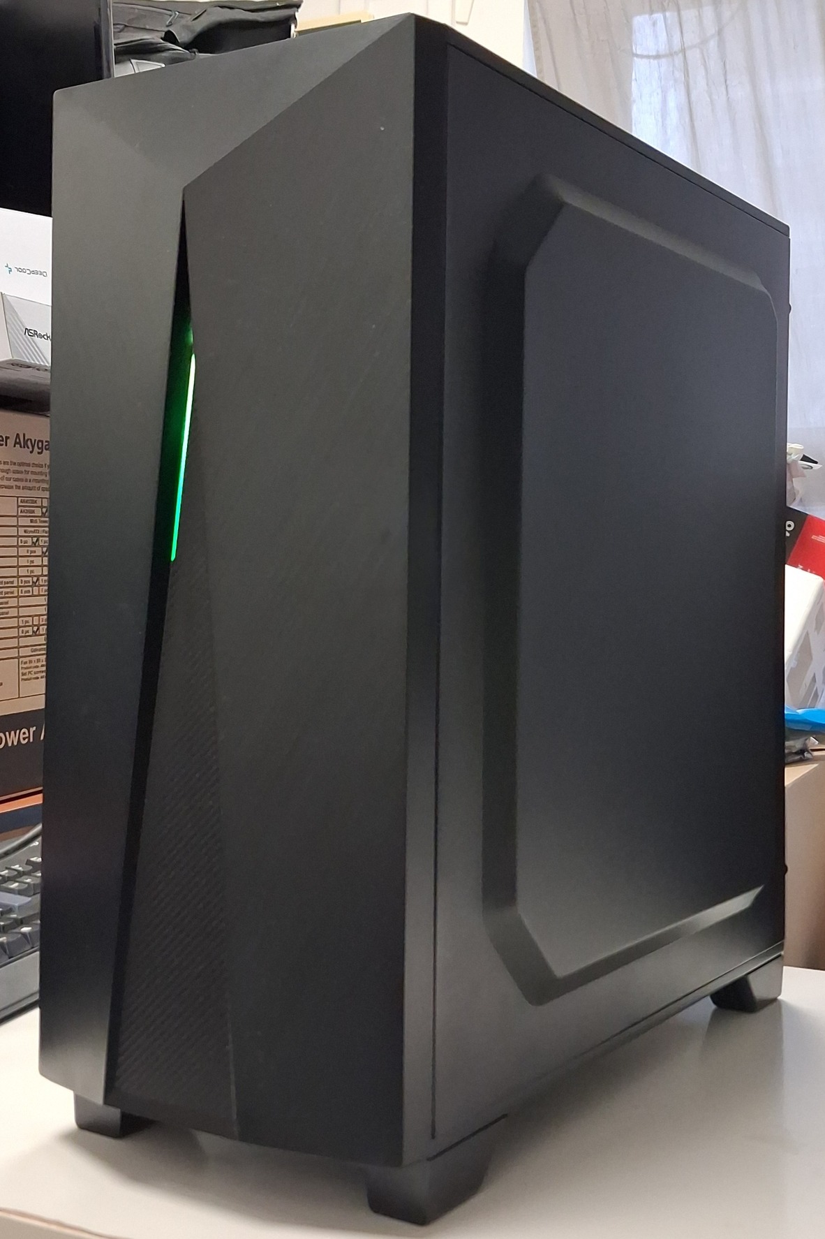 10. gen kezdő gamer PC (I3-10100, 16 GB RAM, 8 GB GPU) - HardverApró