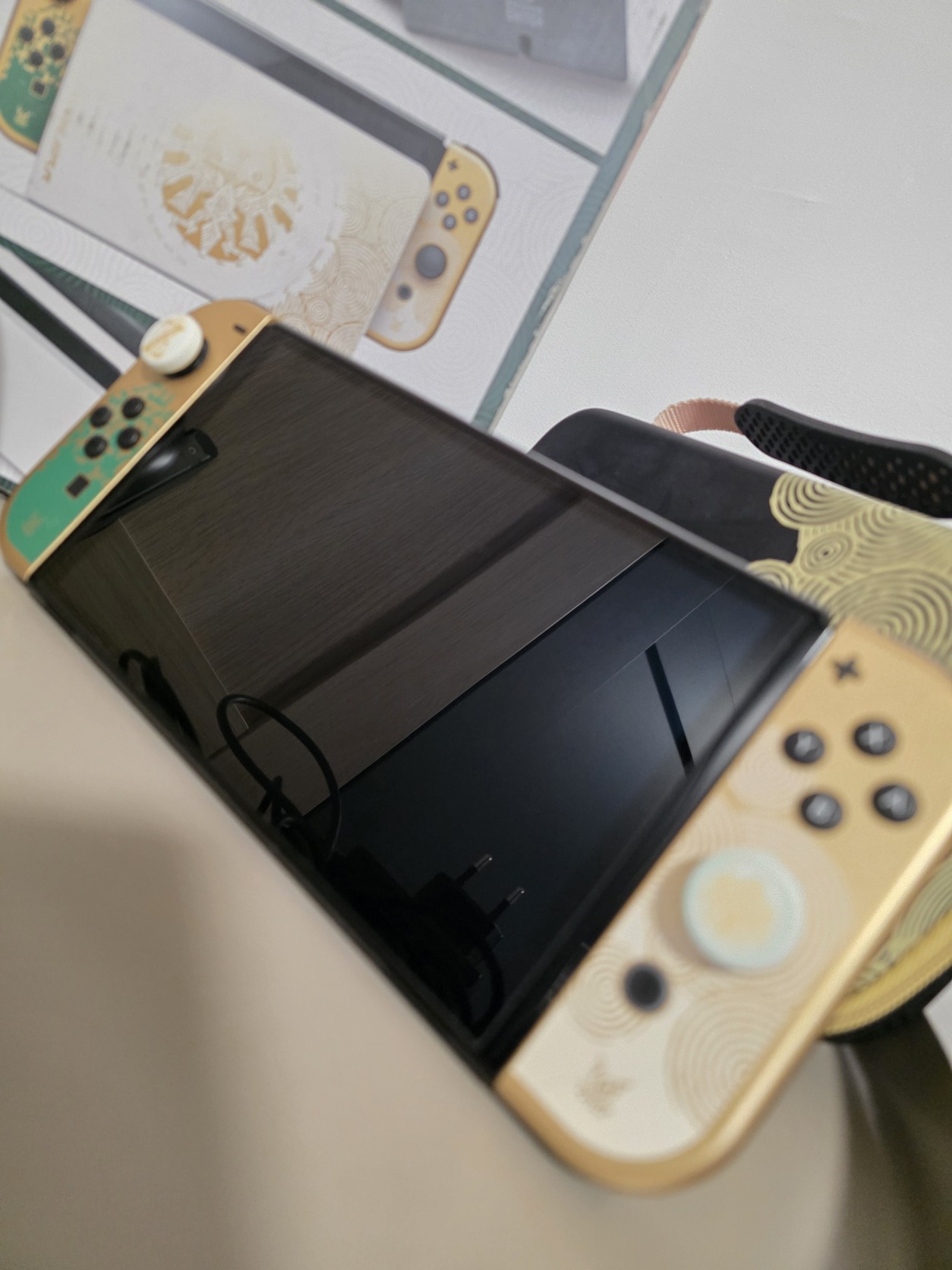 Nintendo Switch Oled - The Legend of Zelda Edition - HardverApró