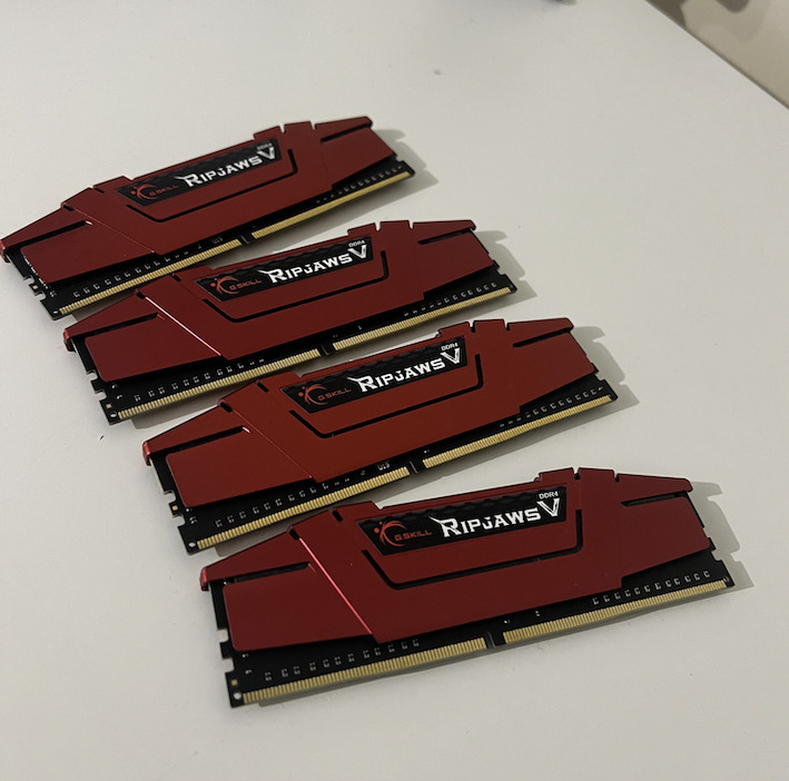 G.Skill Ripjaws V (4x8GB) 3000MHz CL15 - HardverApró