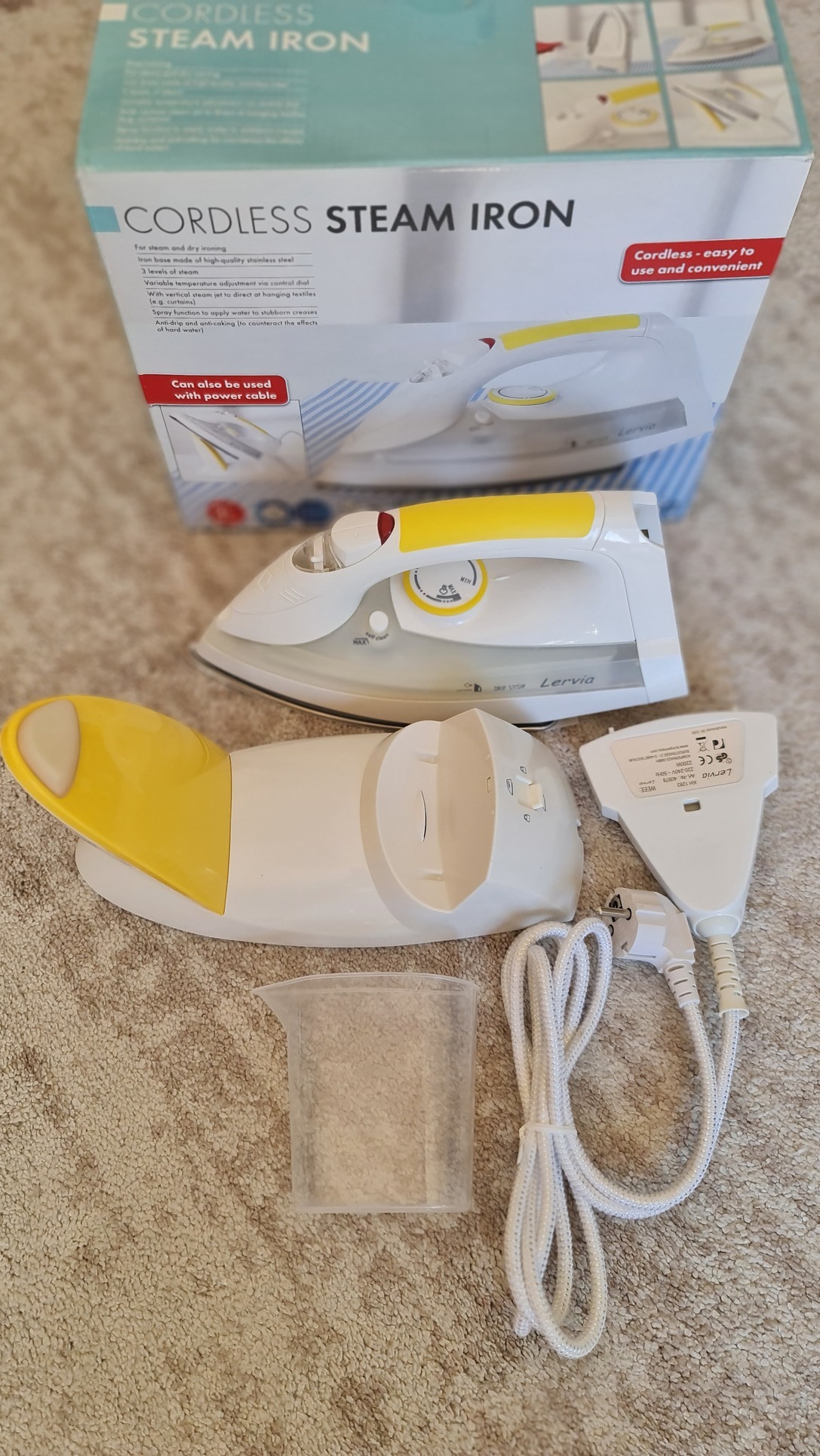 Eladó vadiúj,makulátlan Lervia márkájú vezeték nélküli gőzölős vasalóm ...