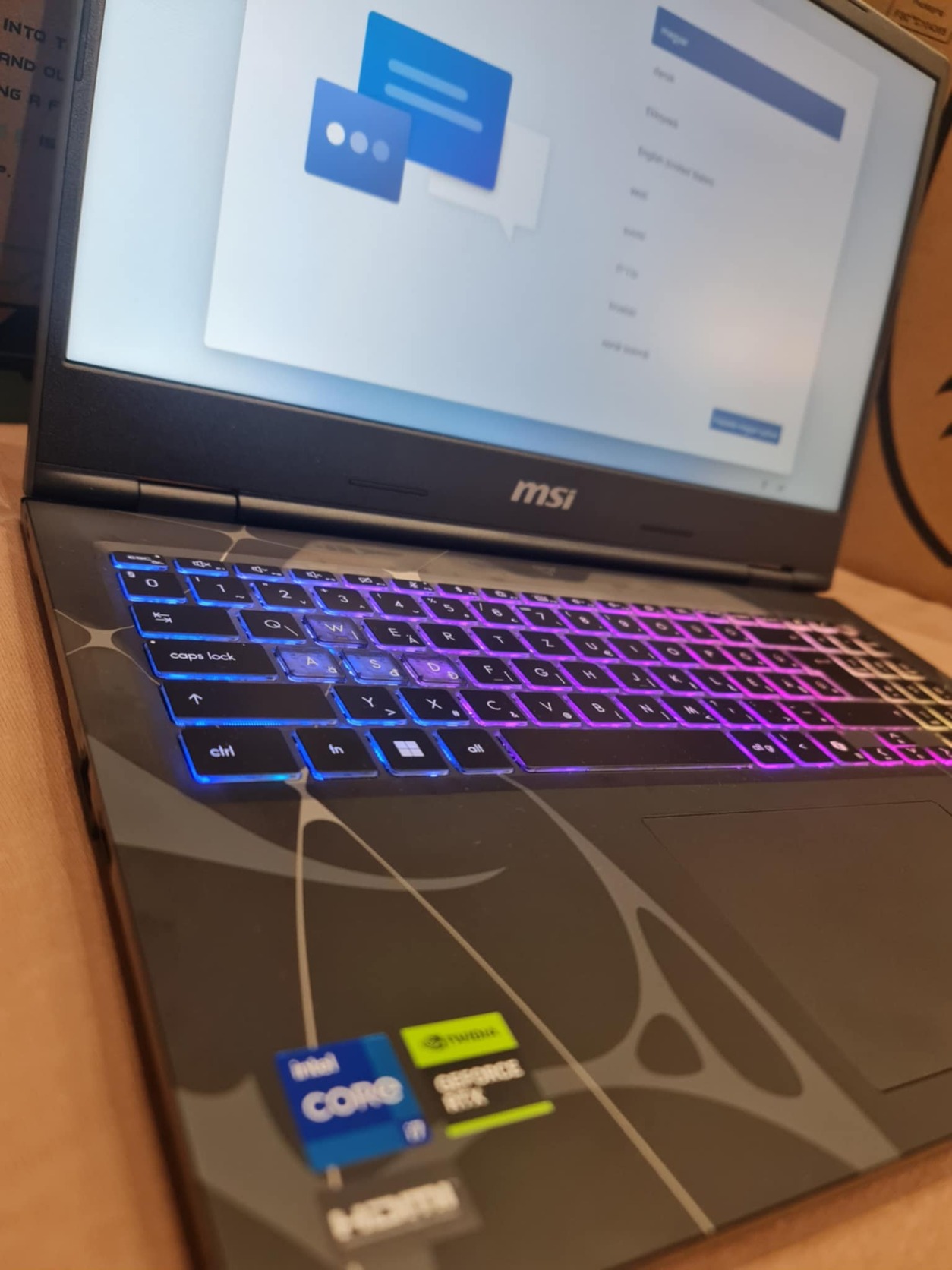 MSI CYBORG GAMER LAPTOP RTX 5050 + I7 13620H + 16GB MAX GARANCIA BOLTI ...
