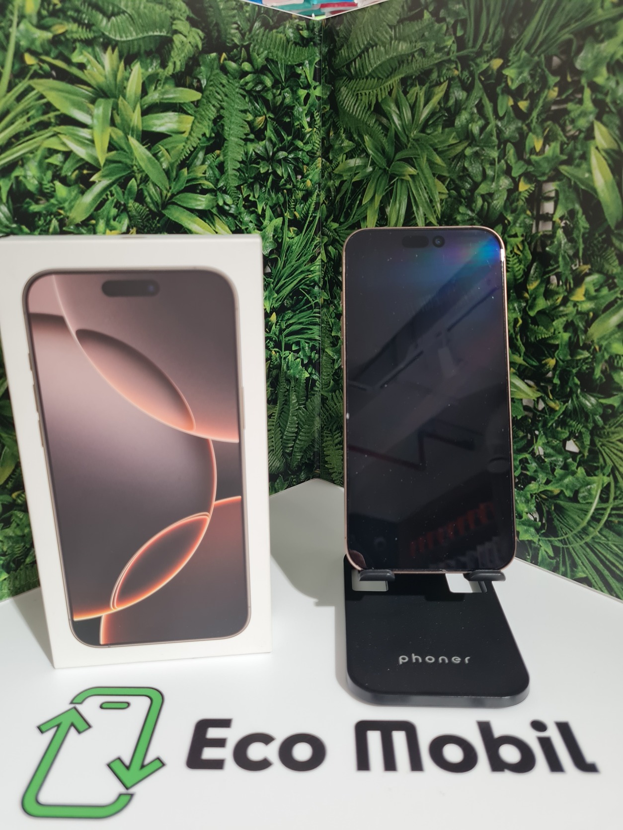 iPhone 16 Pro Max 256GB, 2027 12.12 iStyle garis - HardverApró