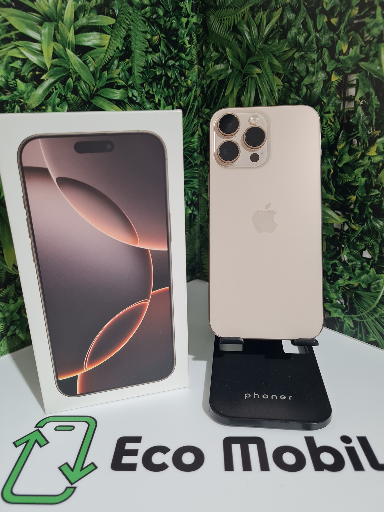 iPhone 16 Pro Max 256GB, 2027 12.12 iStyle garis - HardverApró