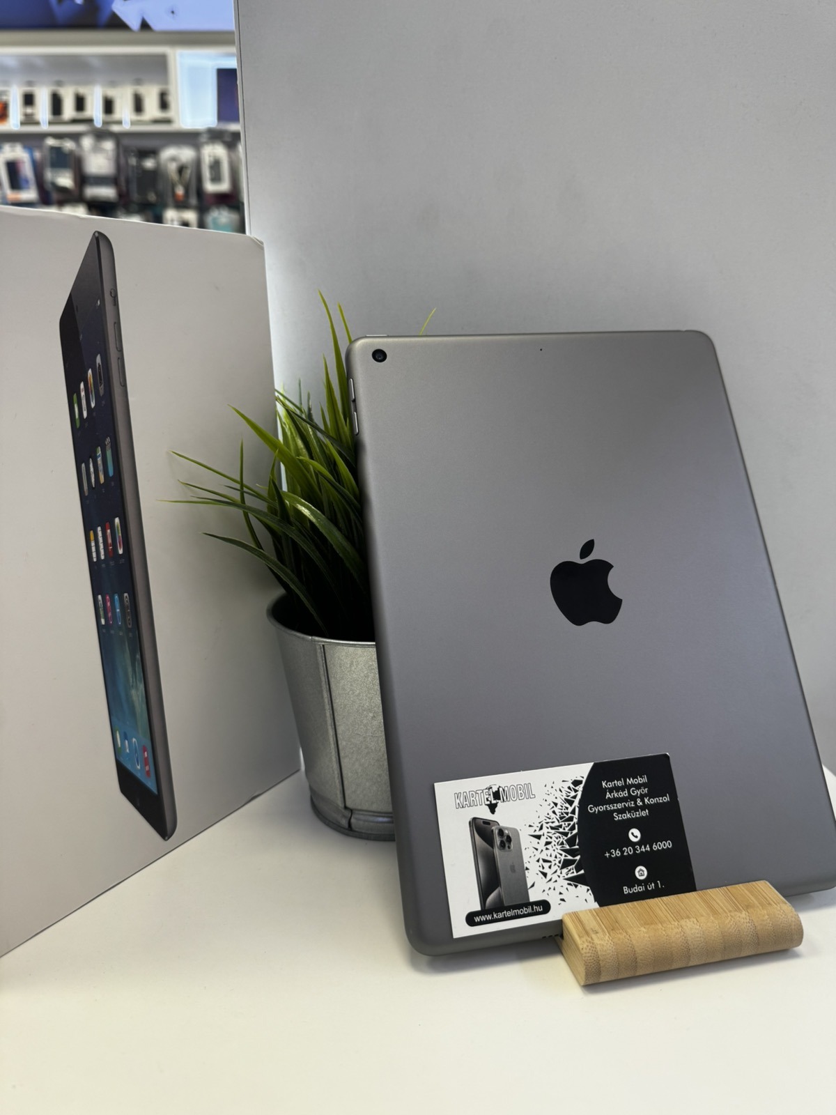 Apple iPad 5th Gen 32Gb 6 hónap Garancia, Fekete Színben - HardverApró