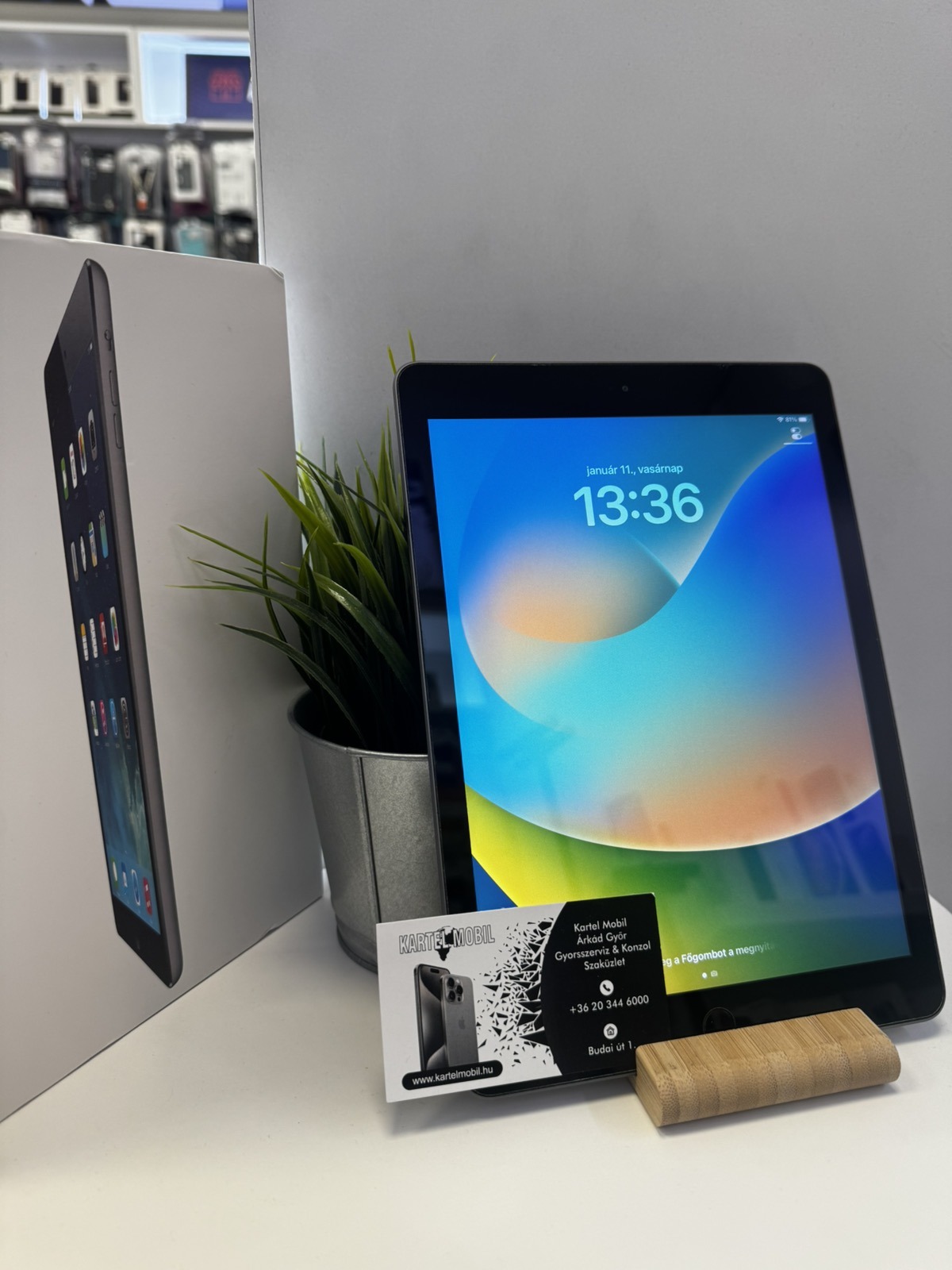 Apple iPad 5th Gen 32Gb 6 hónap Garancia, Fekete Színben - HardverApró