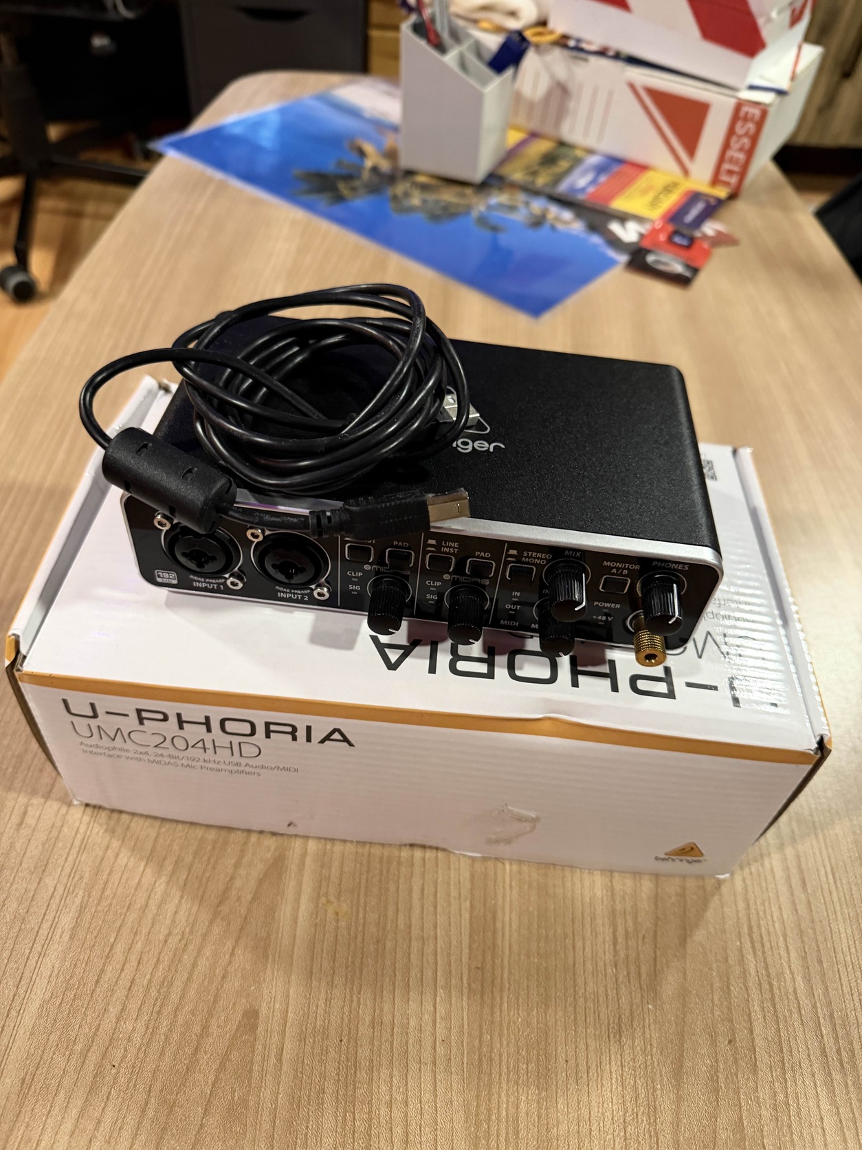 Behringer U-Phoria UMC204HD USB audio interface dobozos - HardverApró