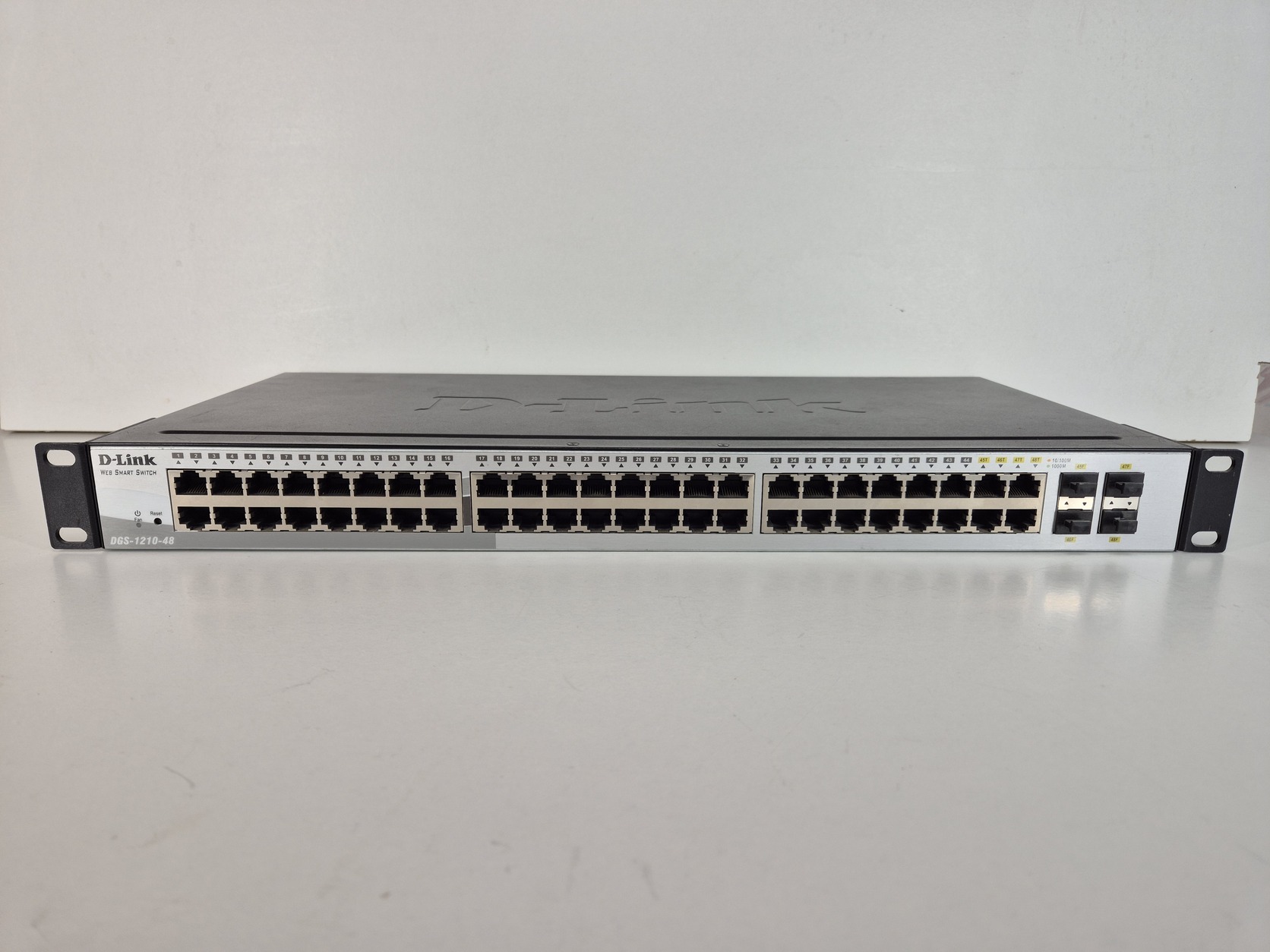 D-Link DGS-1210-48 Gigabit Smart Managed Switch - HardverApró