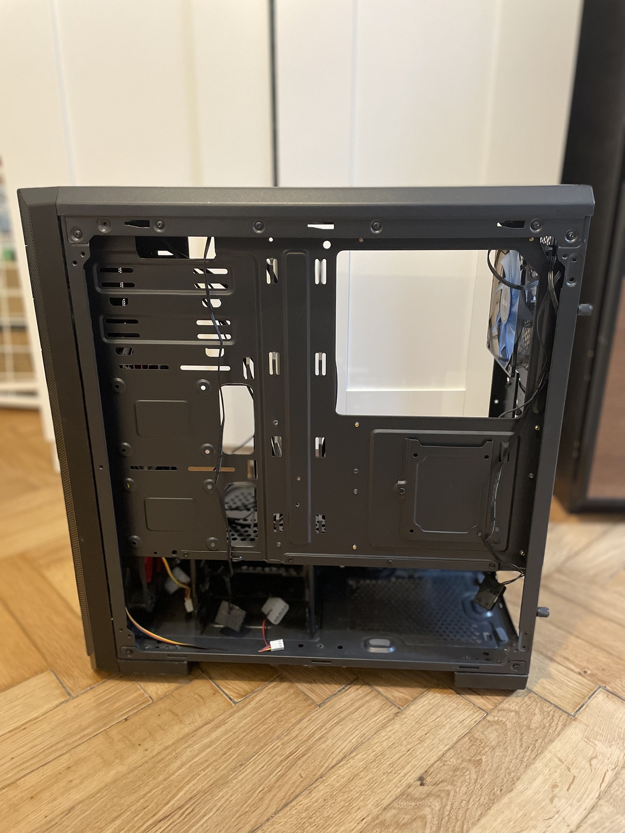 Evolveo T3 (ATX) gépház eladó - HardverApró