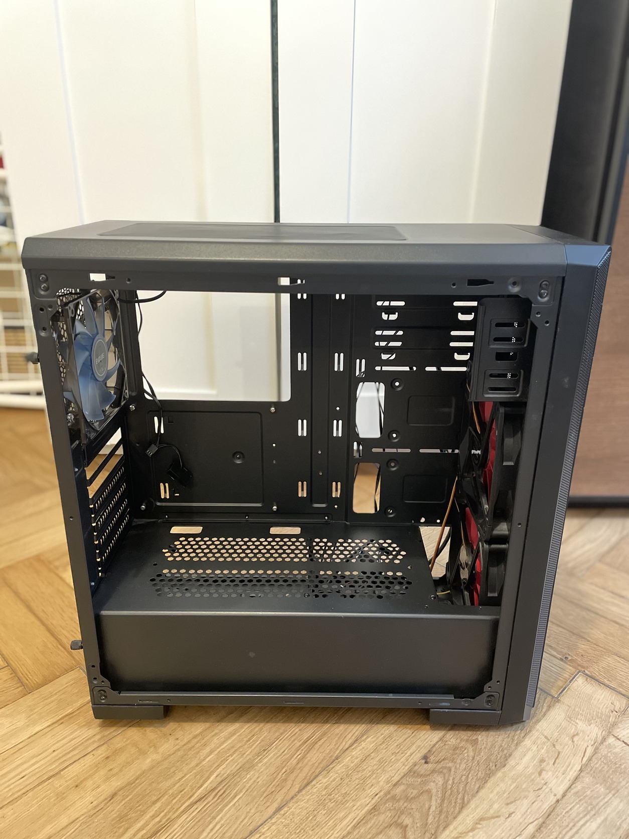 Evolveo T3 (ATX) gépház eladó - HardverApró