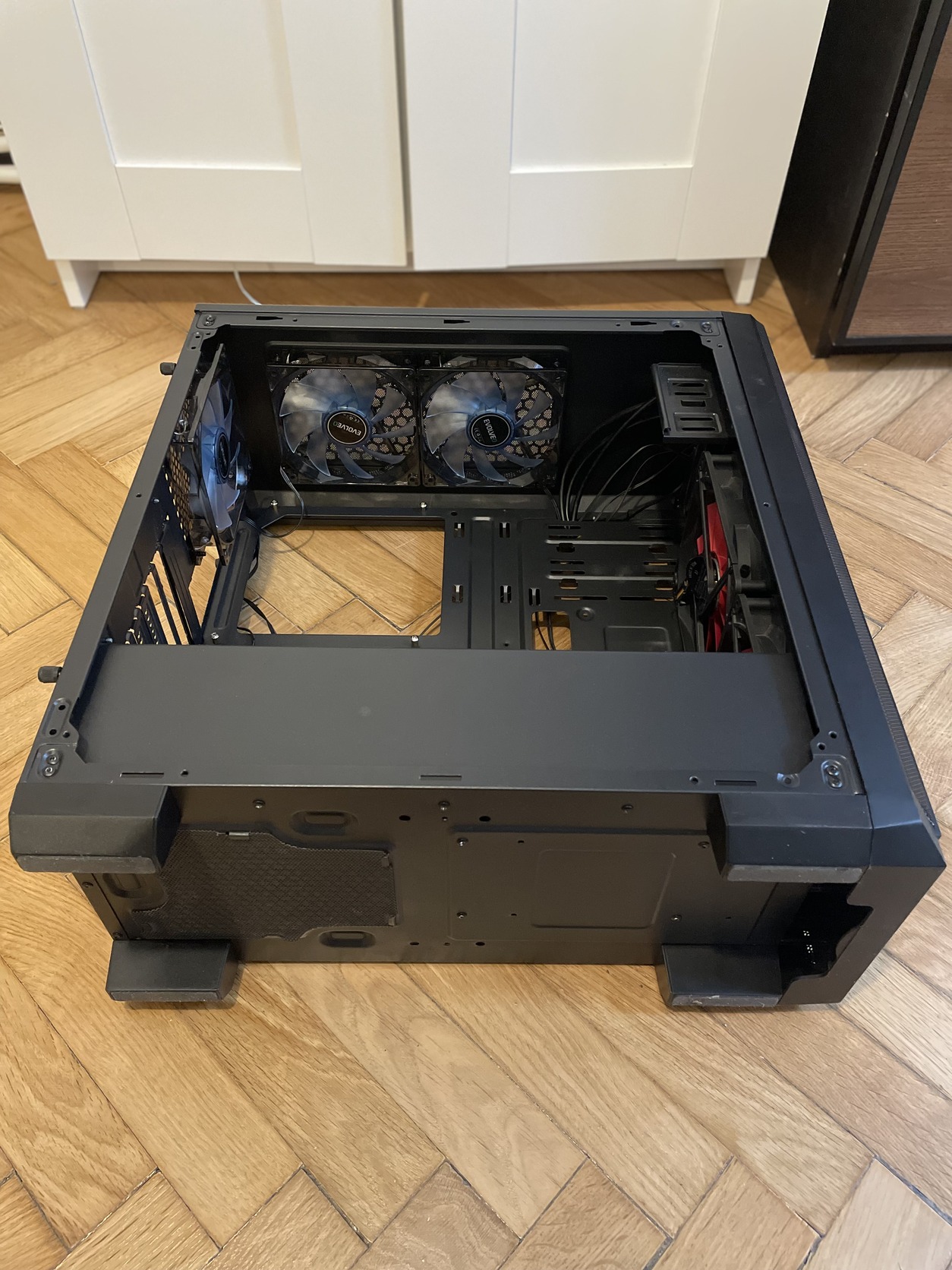 Evolveo T3 (ATX) gépház eladó - HardverApró