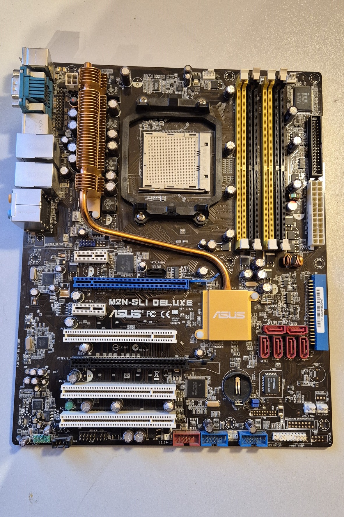 ASUS M2N-E és ASUS M2N-SLI DELUXE Alaplapok - HardverApró