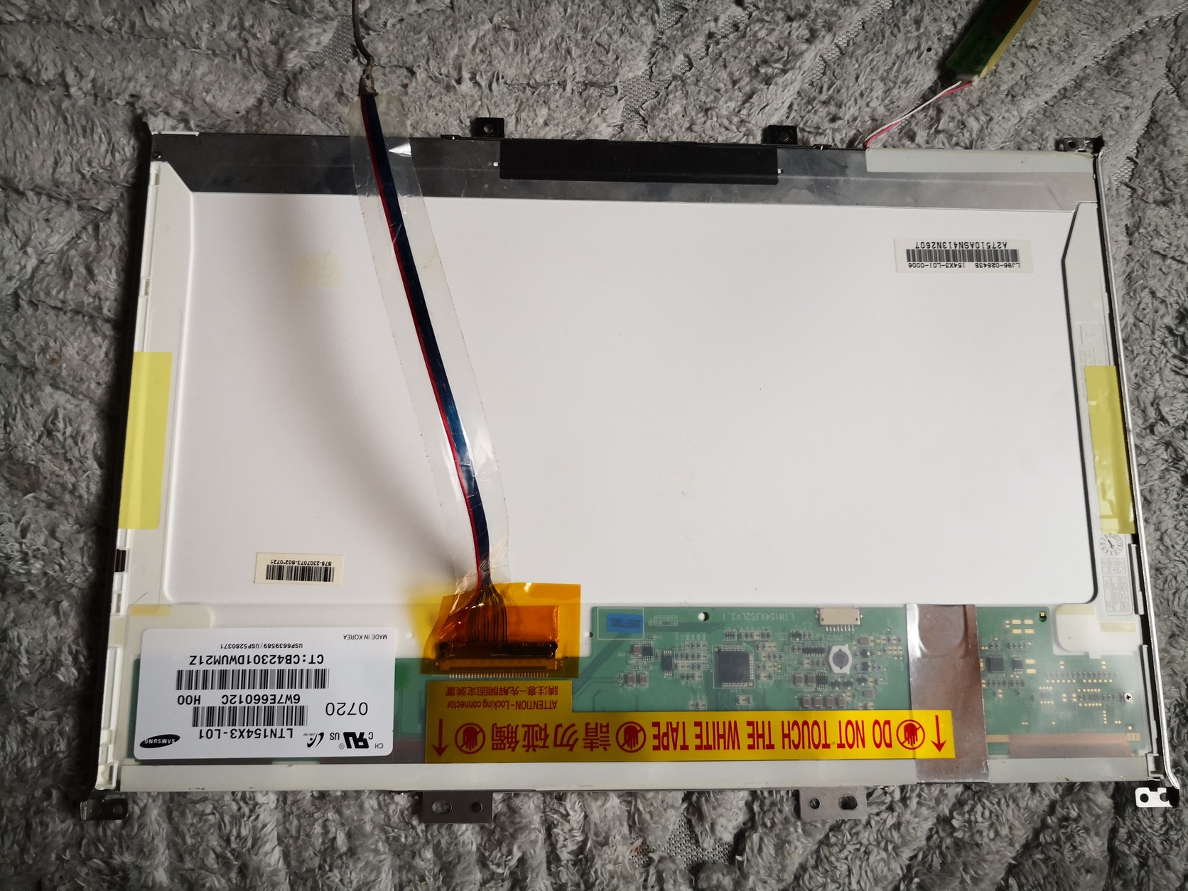 Samsung LTN154X3-L05 15,4" WXGA CCFL 30 pin Fényes kijelző Eladó ...