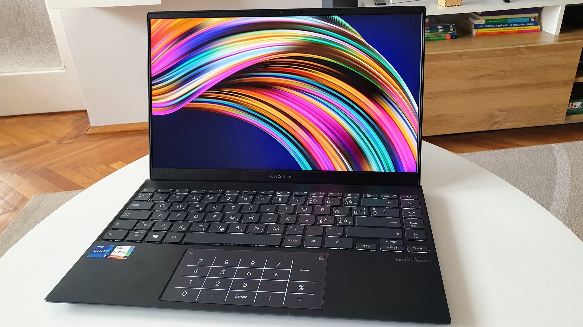 ASUS Zenbook 14 UX425E i7 1165g7/16GB/512SSD/100% sRGB/1.14kg - HardverApró
