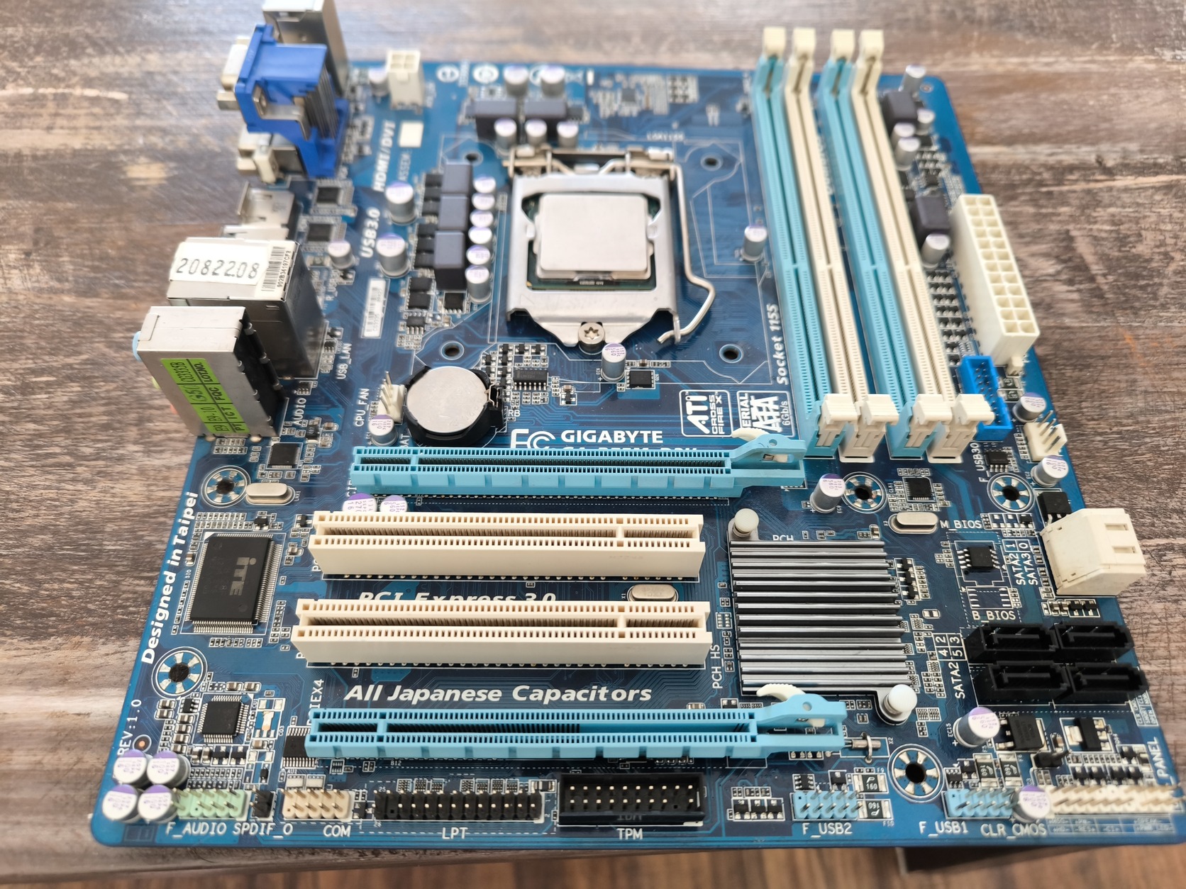 Gigabyte B75M-D3H + i3 CPU KIT 4 RAM Slot, USB 3.0 LGA1155 - HardverApró