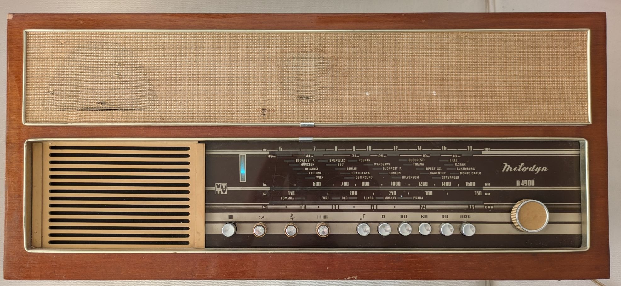 Videoton R4900 Melodyn elektroncsöves rádió - HardverApró