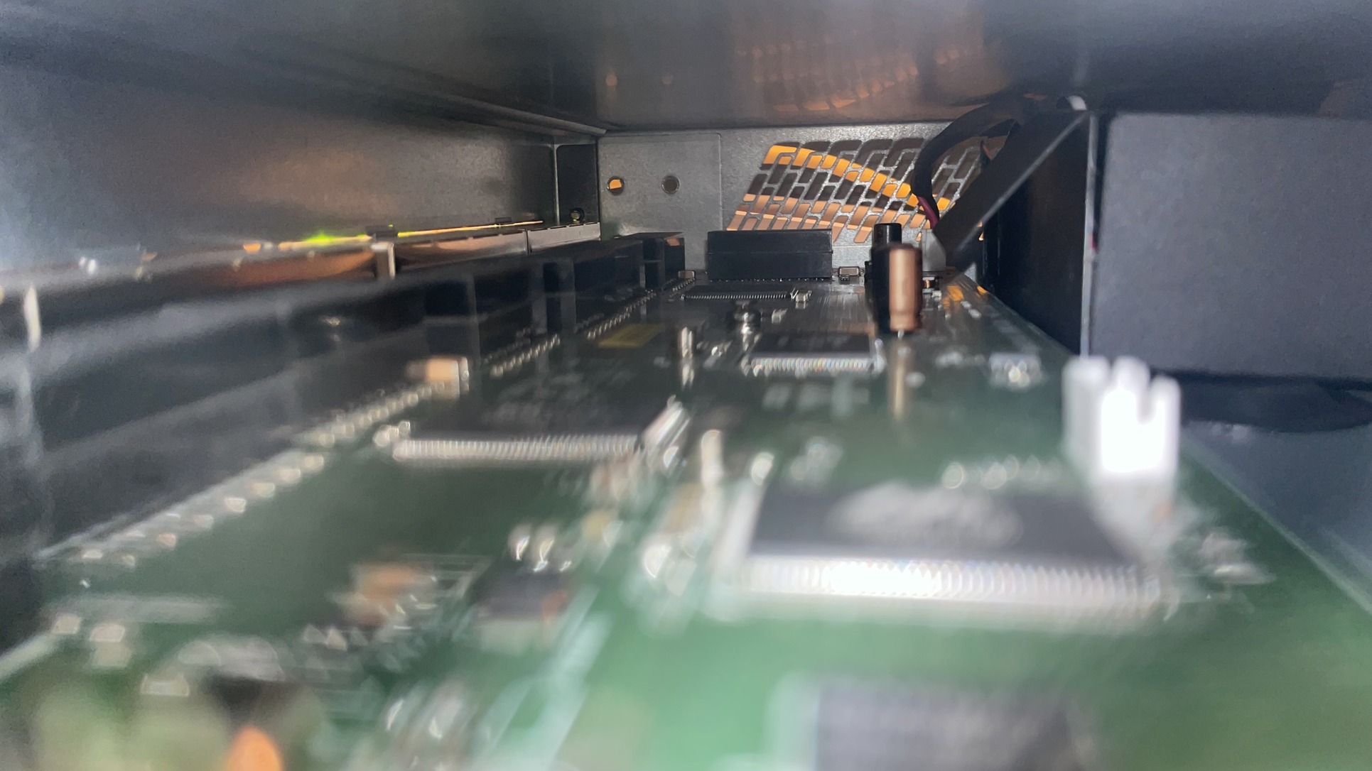 Cisco SG100-16 16 PORTOS GIGABIT, PLUG&PLAY, PASSZÍV SWITCH - HardverApró