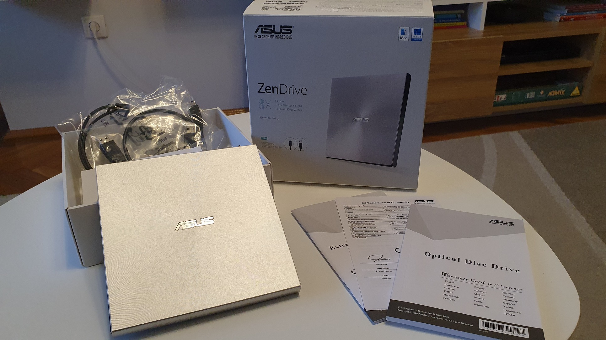 ASUS ZenDrive U7M ezüst ultravékony, hordozható 8X DVD-író - HardverApró