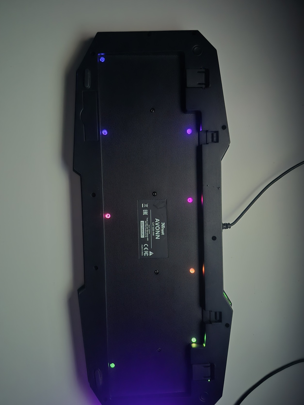 Trust Avonn Gtx 830-RW billentyűzet - HardverApró