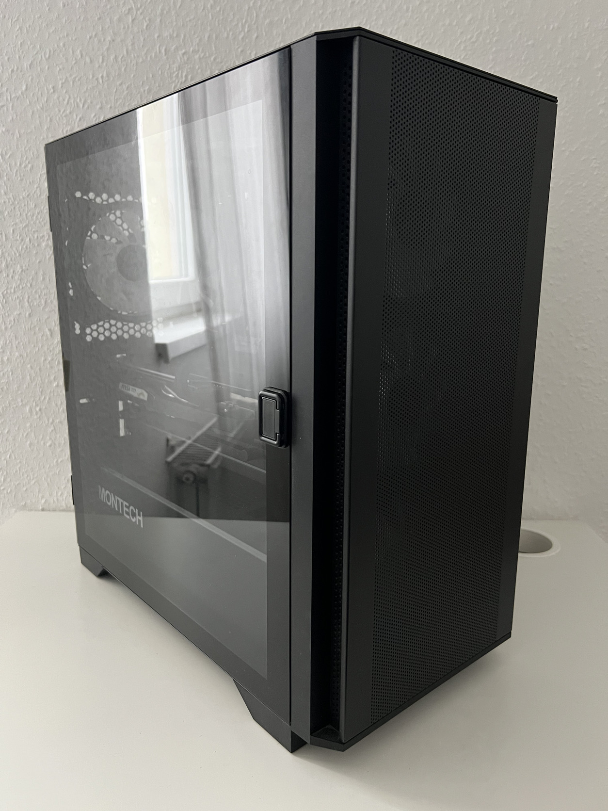 Erős RGB Gamer PC - HardverApró