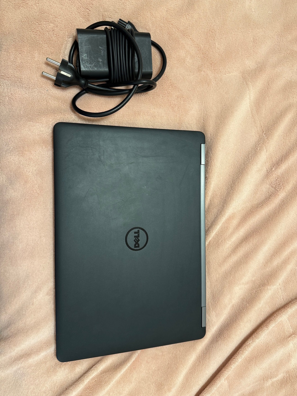 Dell Lattitude E7470, i7-6600u, 8GB DDR4, 512 m2 sata ssd, 94%-os akku ...