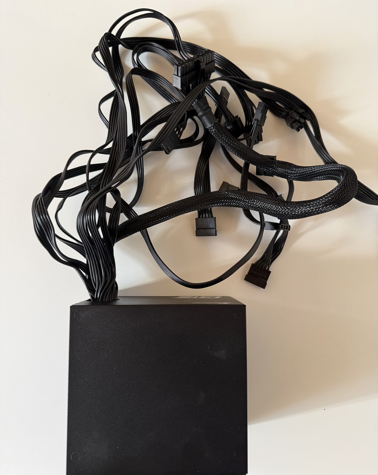 Seasonic 650w 80+ tápegység - HardverApró