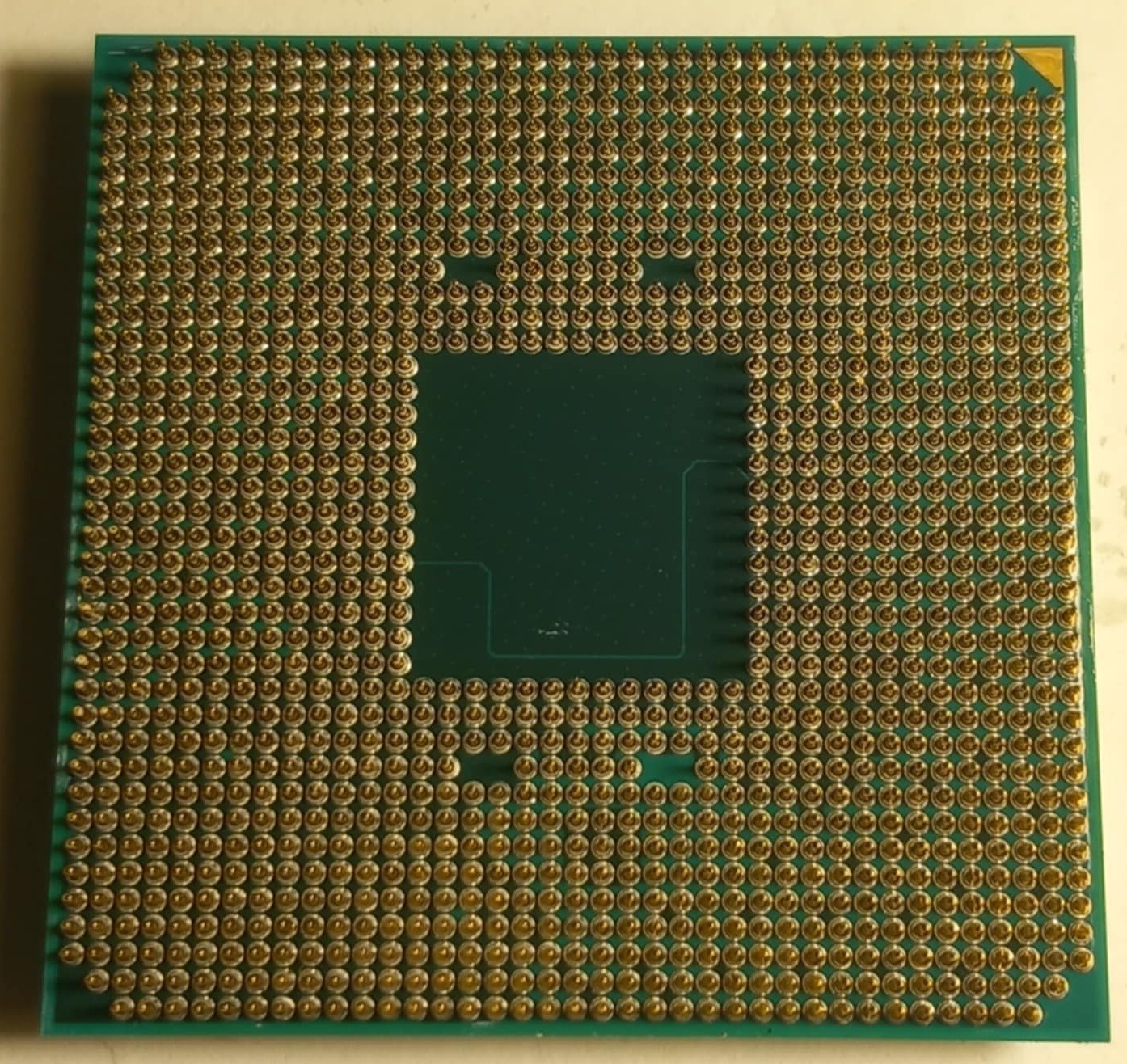 AMD Ryzen 3 3200G processzor és gyári processzorhűtő - HardverApró