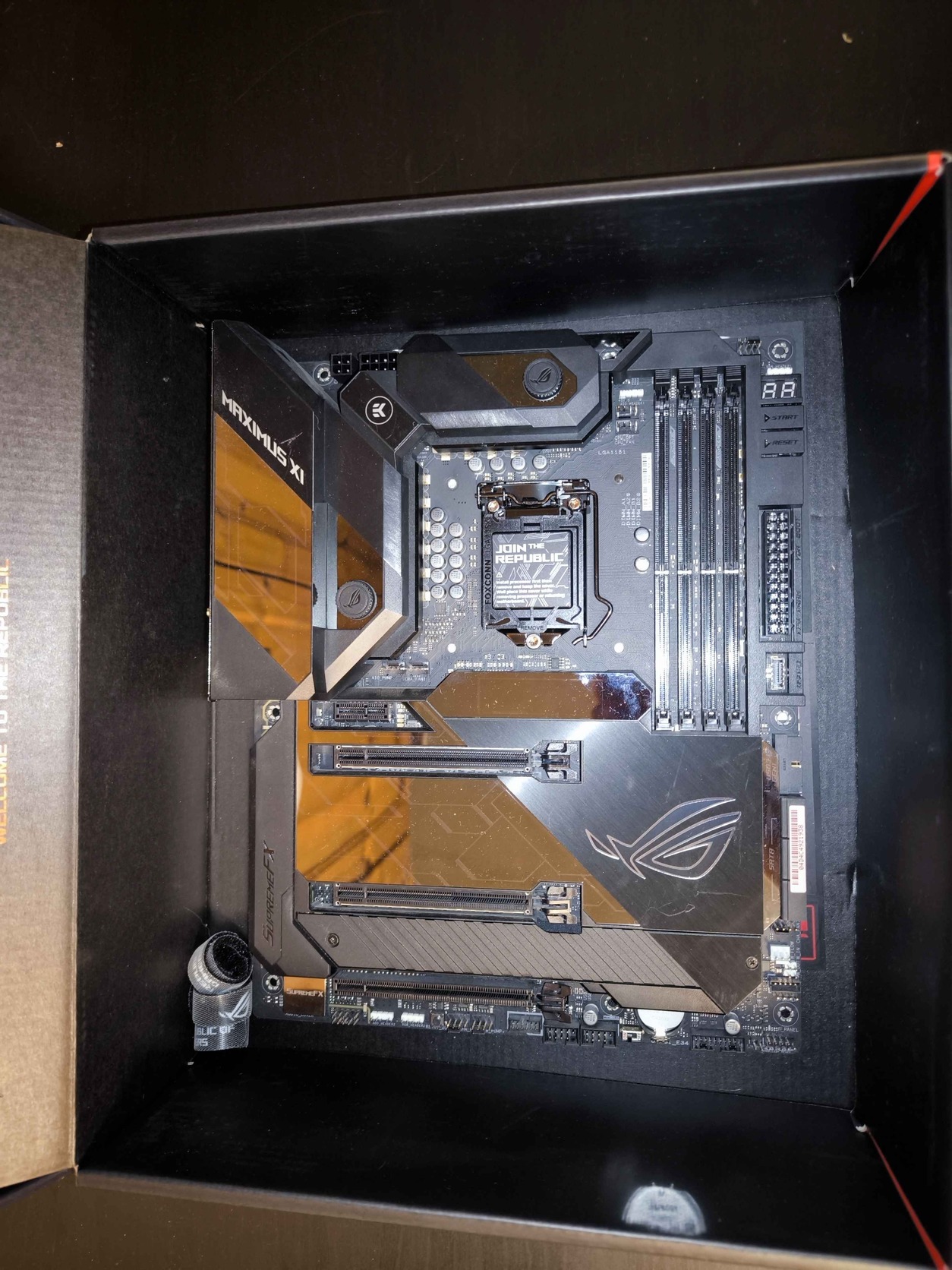 ASUS ROG Maximus XI Formula Z390 Extrém Alaplap - HardverApró