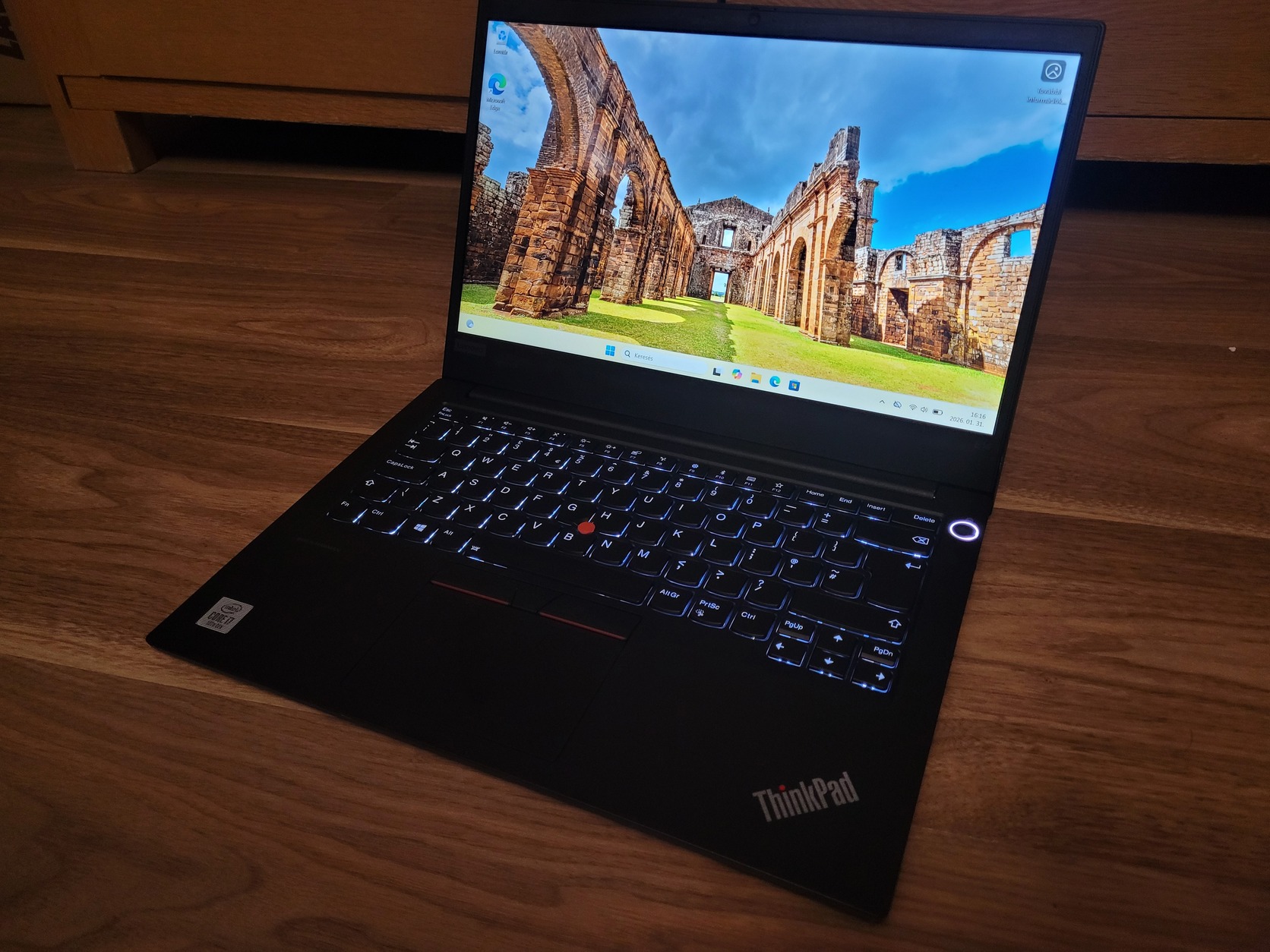 Lenovo E14 10Gen Core i7 16GB/512GB - HardverApró