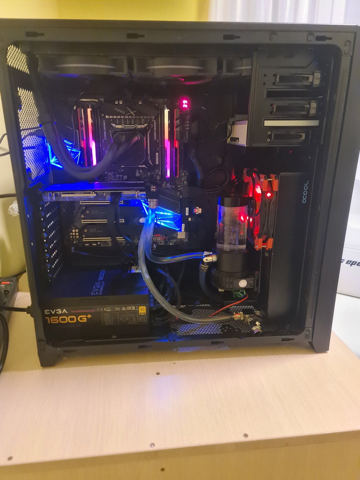 Asus EKWB RTX 3070 8Gb dobozos - HardverApró