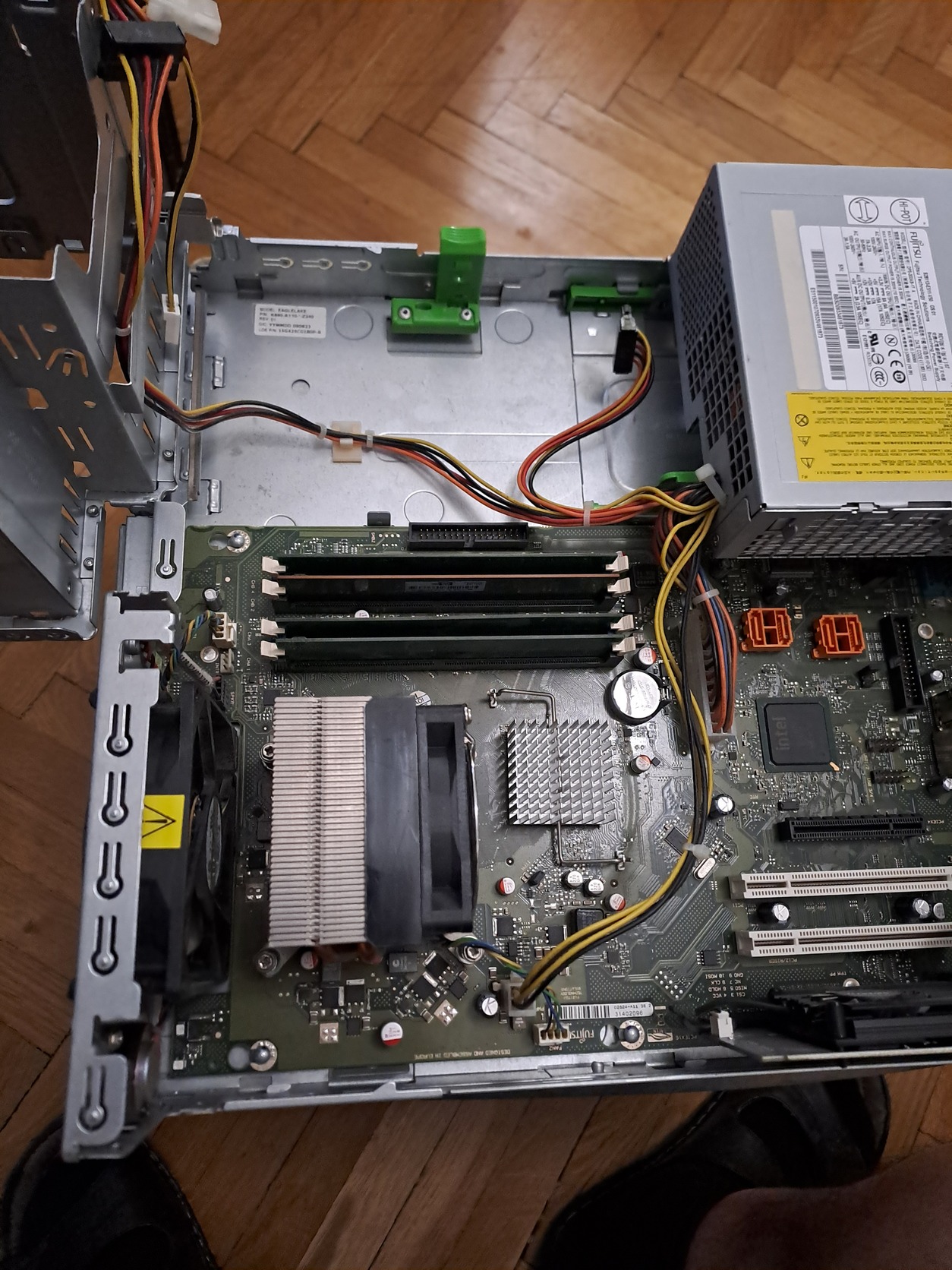 Fujitsu DT7 D2824 - HardverApró