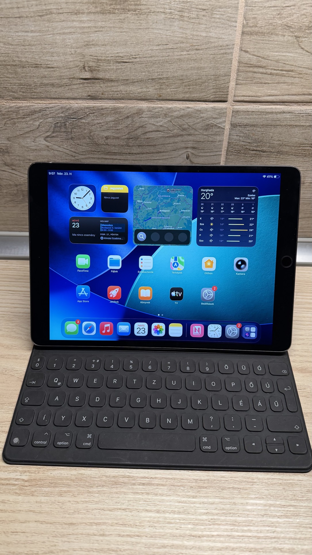 APPLE IPAD AIR 3.Gen (2019) WI-FI 64GB Billenytűzettel - HardverApró