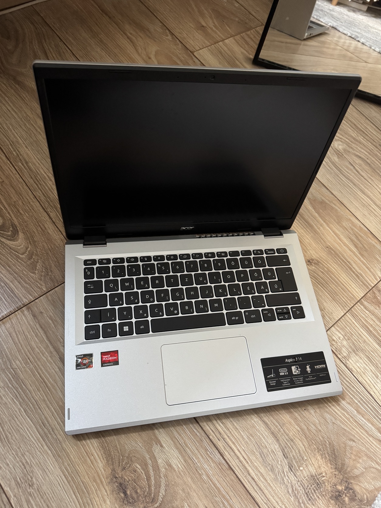 Acer Aspire A314-42P / Ryzen 7 5700U / 8 GB / 512 SSD / 14 - HardverApró