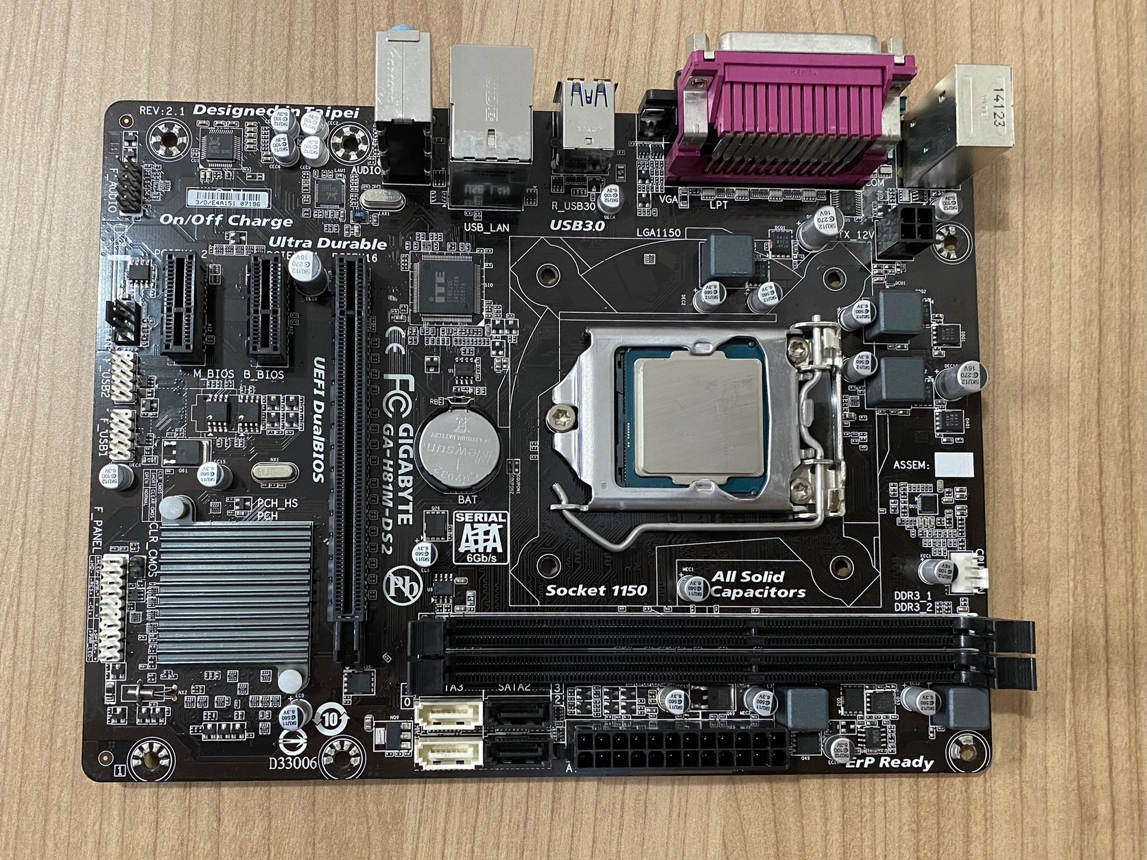 LGA 1150 félkonfig GA-H81M-DS2, Intel Pentium G3220 - HardverApró